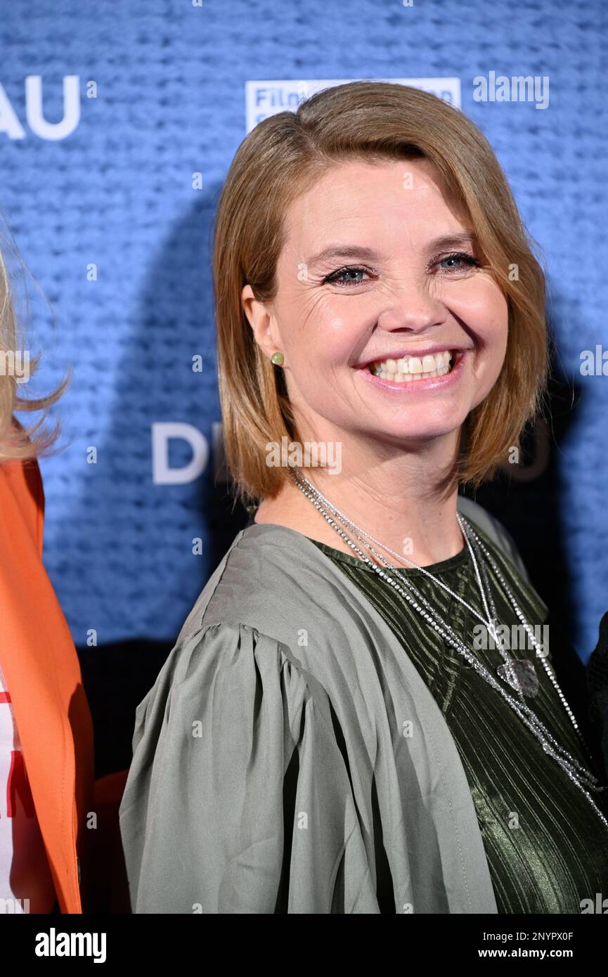 Cologne, Germany. 01st Mar, 2023. Actress Annette Frier comes to the ...