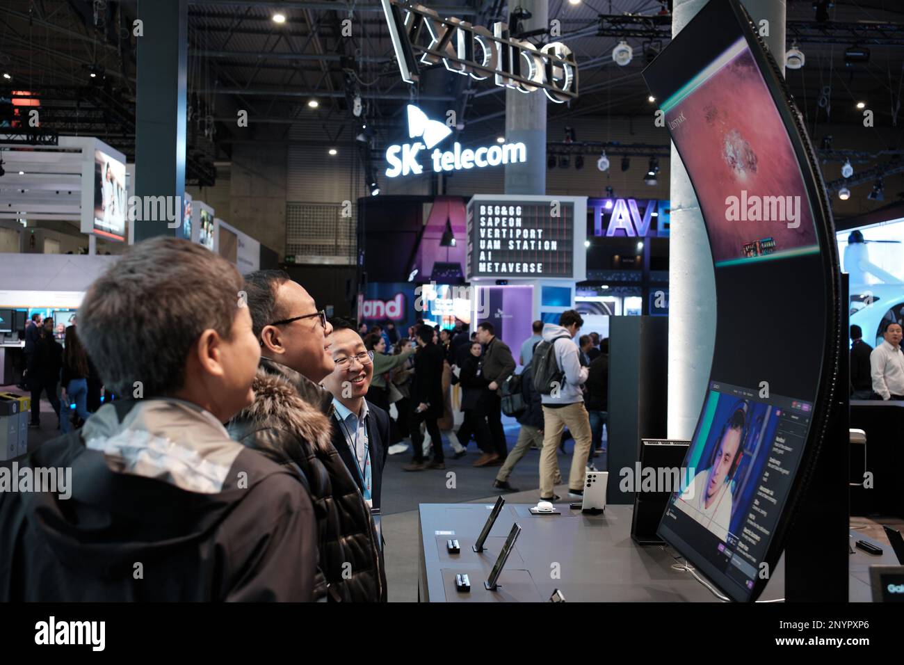 Mwc barcelona 2023 hi-res stock photography and images - Alamy