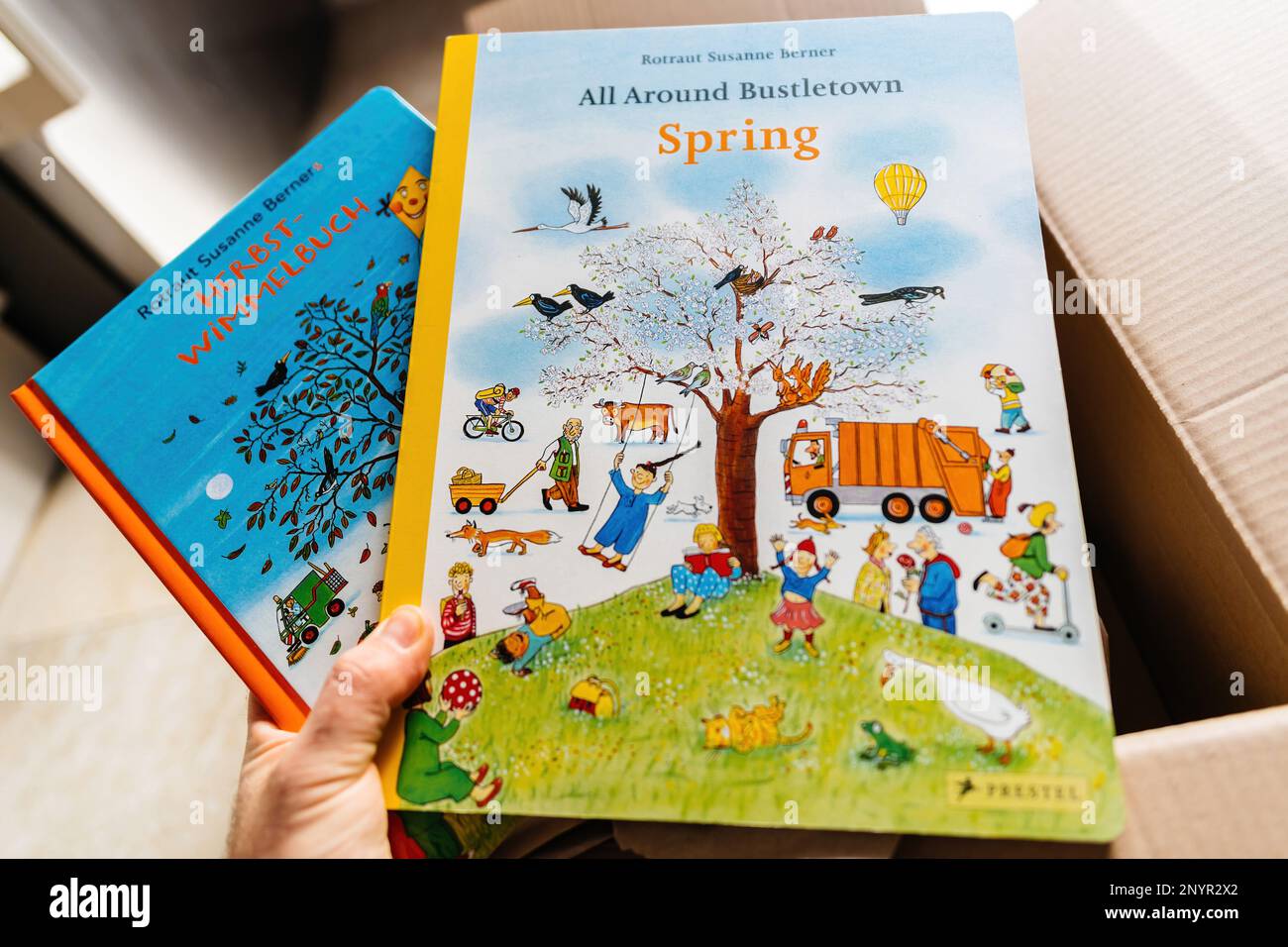 Wimmelbook hi-res stock photography and images - Alamy