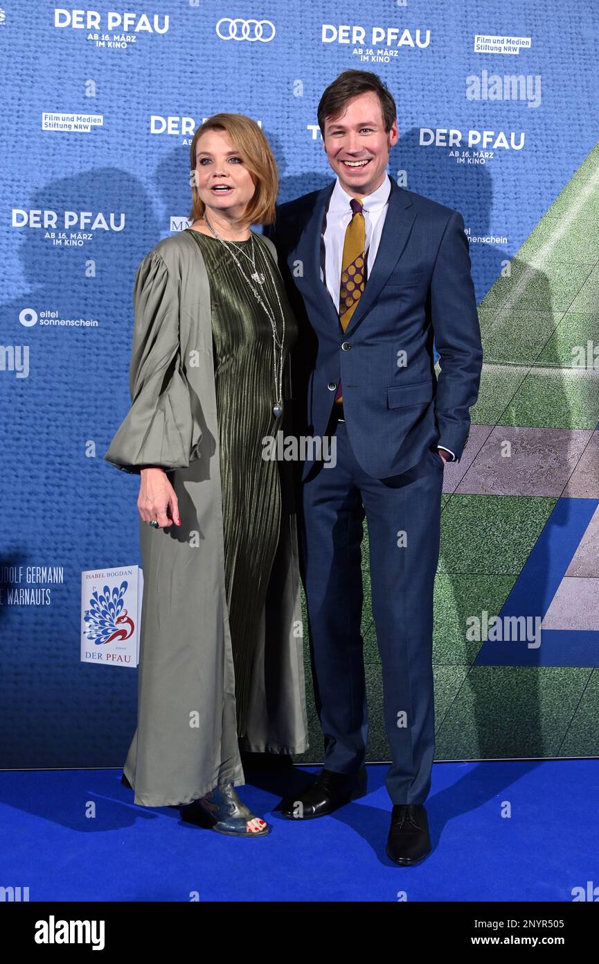 Cologne, Germany. 01st Mar, 2023. Actors Annette Frier and David Kross ...