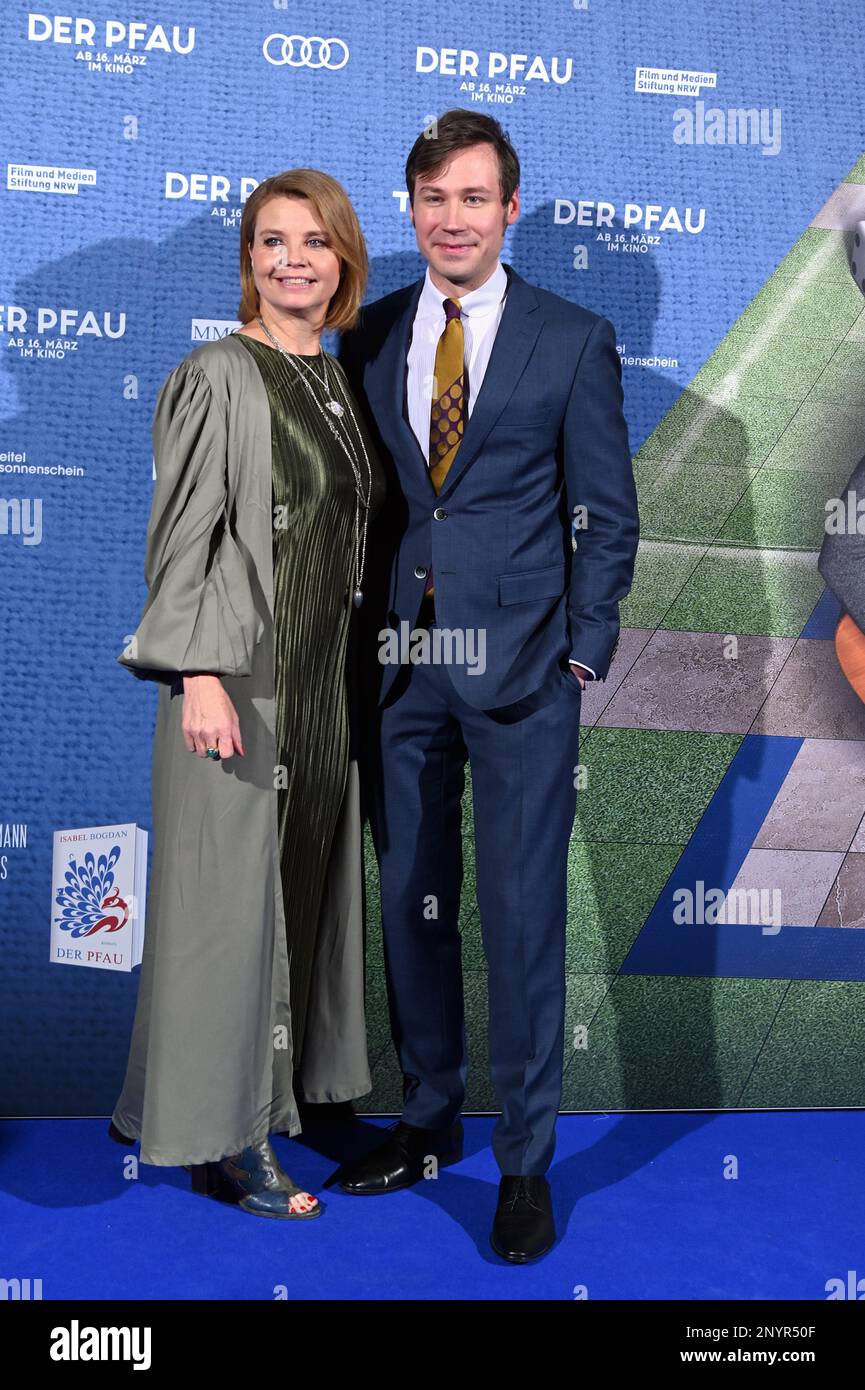 Cologne, Germany. 01st Mar, 2023. Actors Annette Frier and David Kross ...