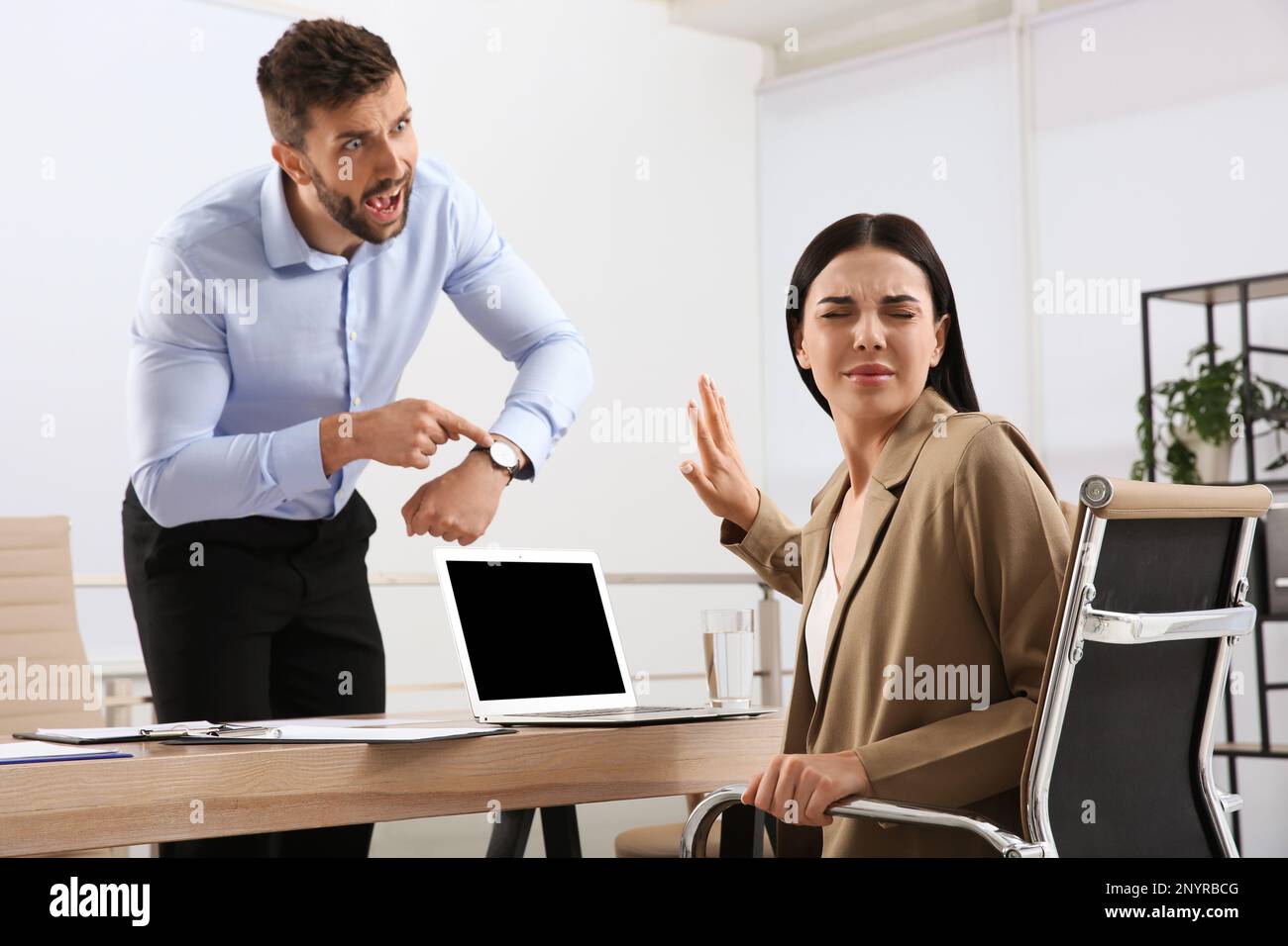Boss screaming at employee in office. Toxic work environment Stock ...