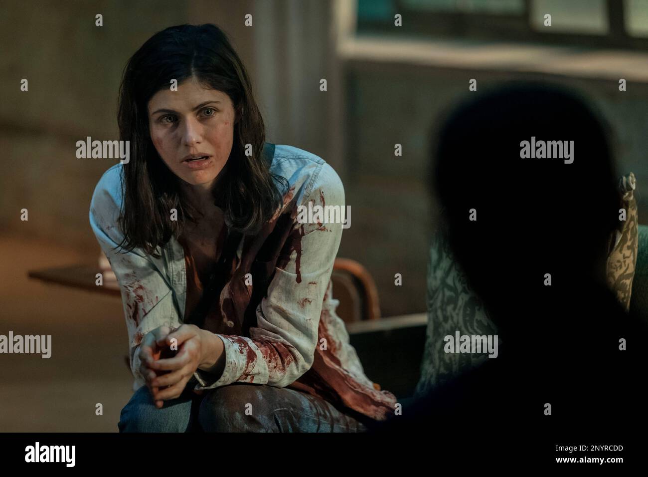 Alexandra Daddario as Dr. Rowan Fielding and Tongayi Chirisa as Ciprien ...