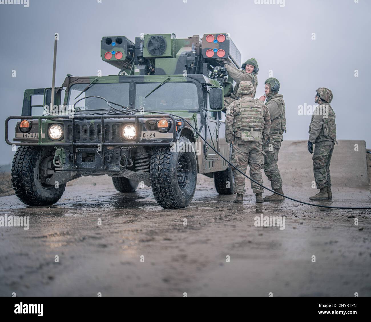 U.S. Army air defenders with Bravo Battery, 2-174th ADA conduct an ...