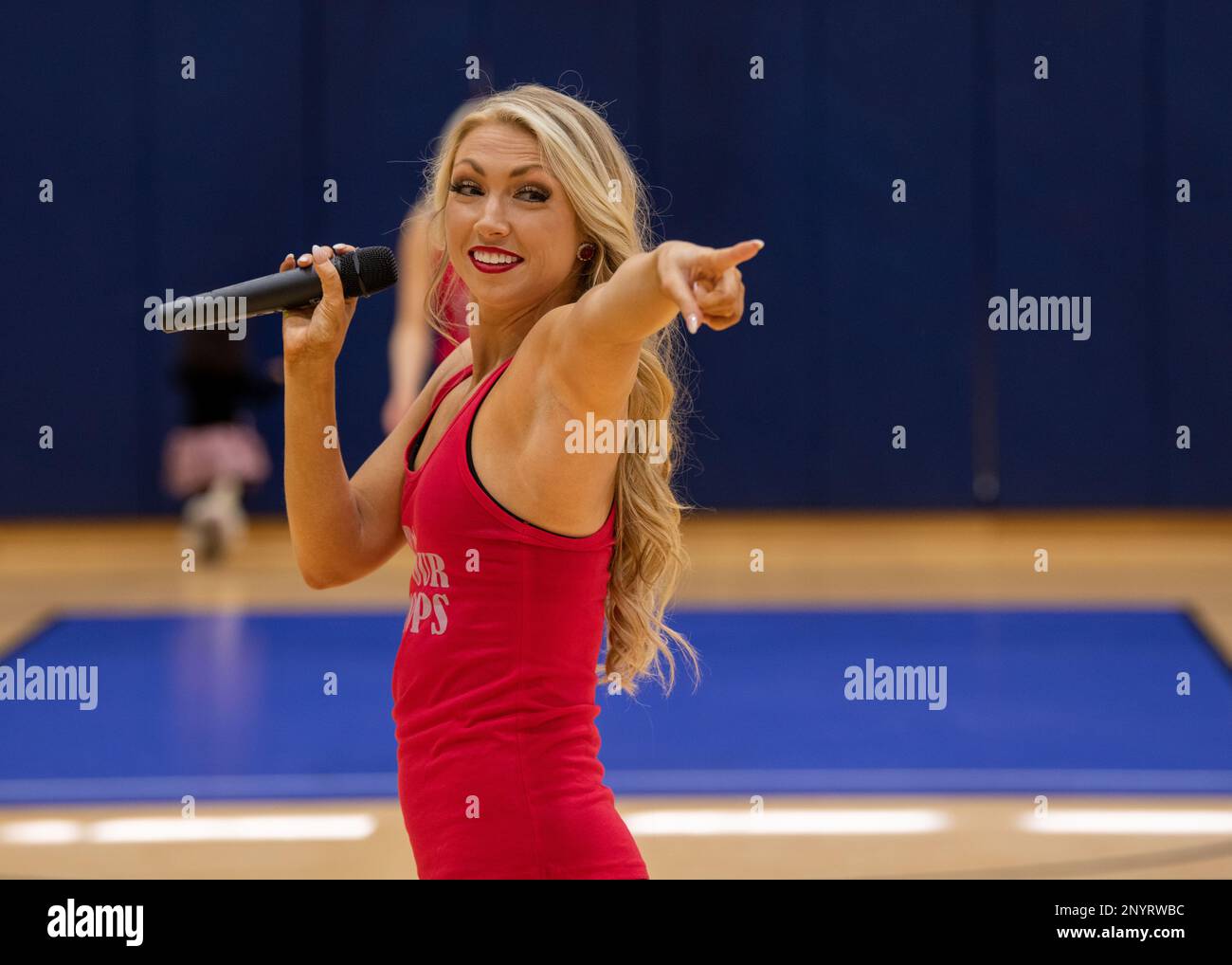 Atlanta falcons cheerleaders hi-res stock photography and images - Alamy
