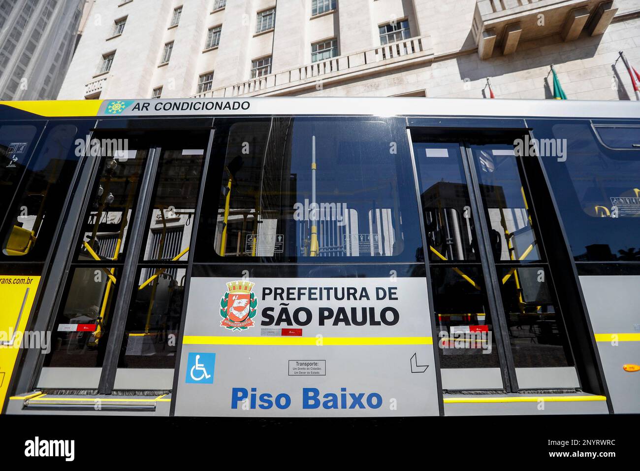 SP - Sao Paulo - 05/31/2017 - City Hall SPTrans delivers new buses ...