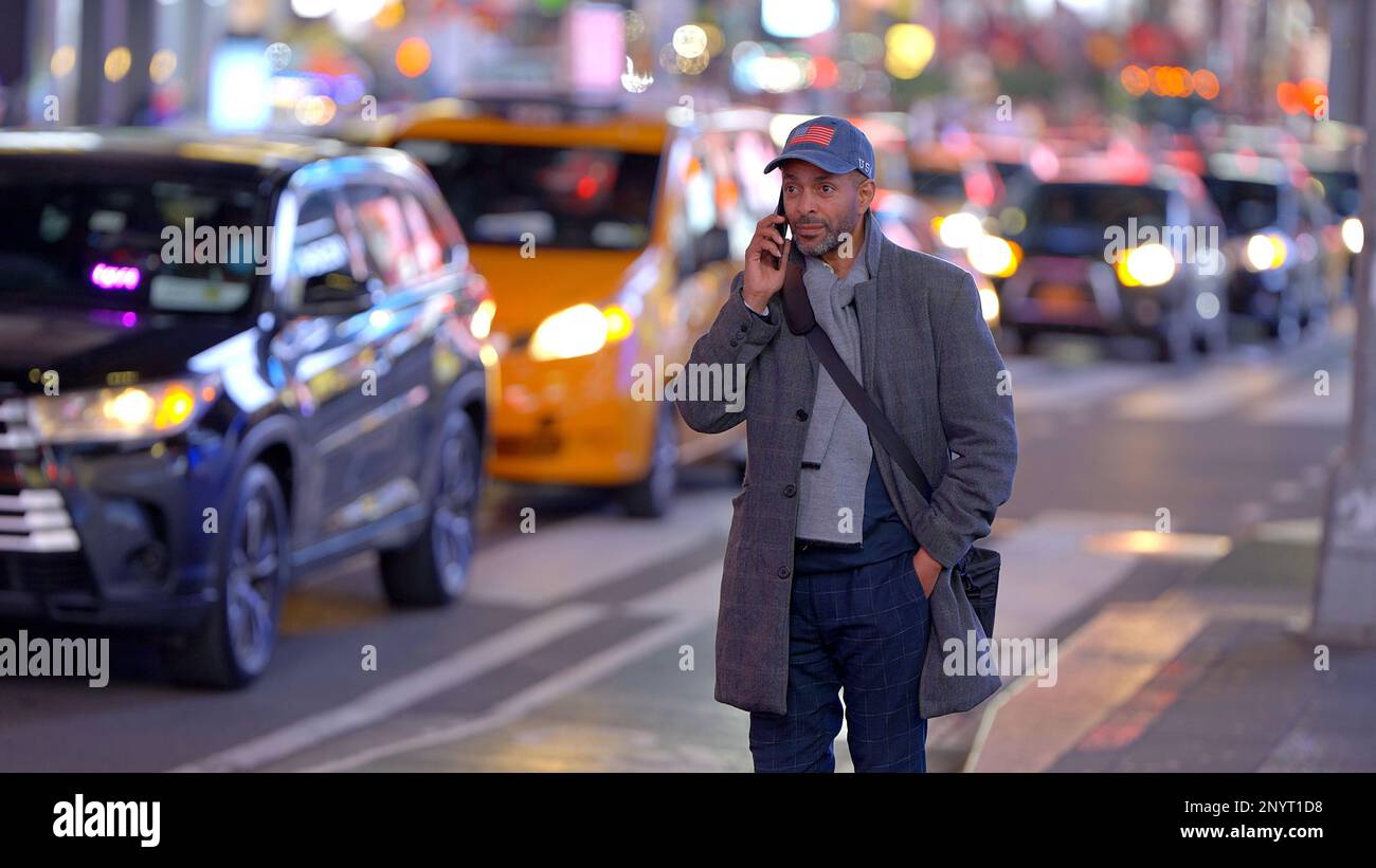 Homeless man in times square hi-res stock photography and images - Alamy