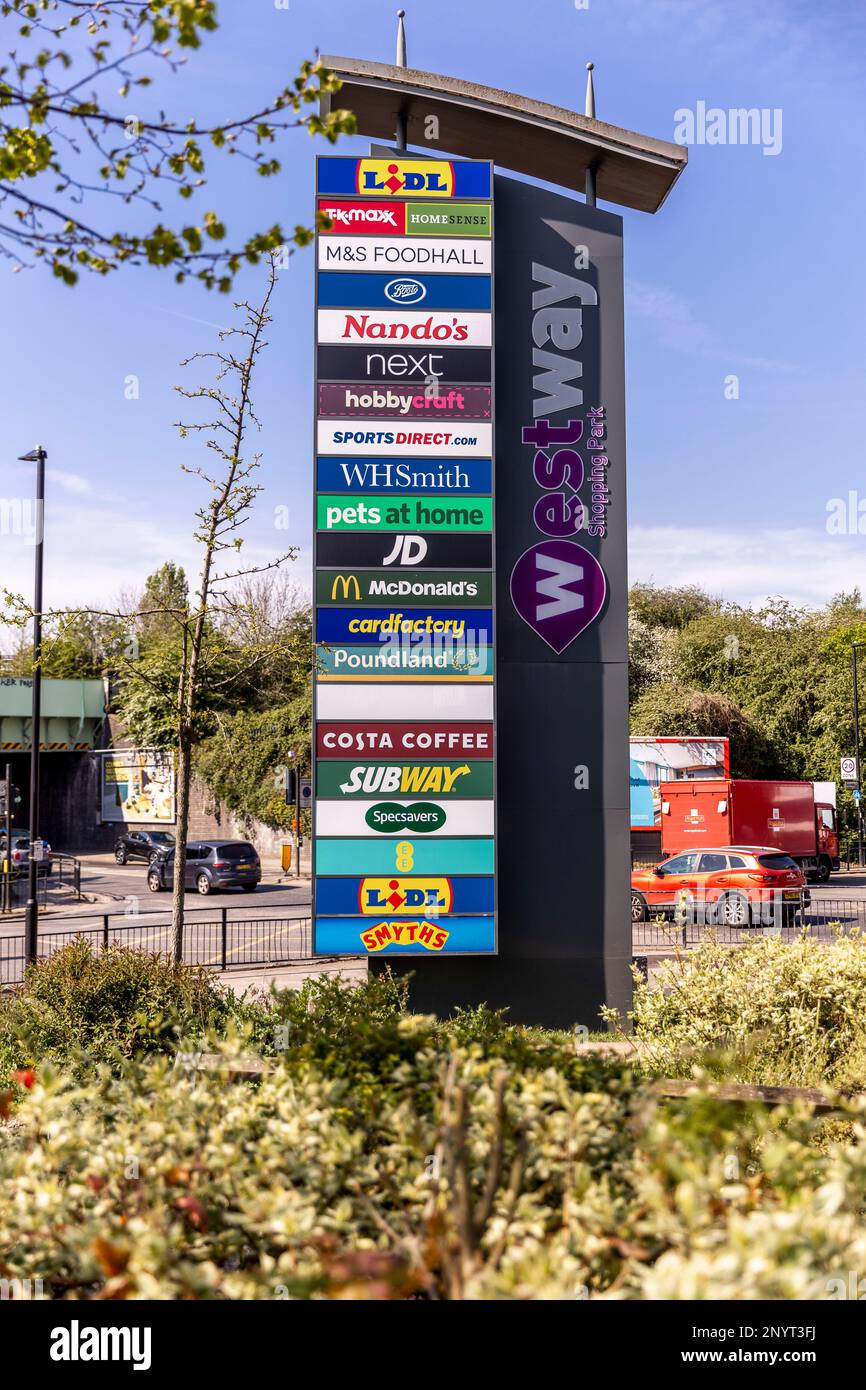 Greenford london station hi-res stock photography and images - Alamy
