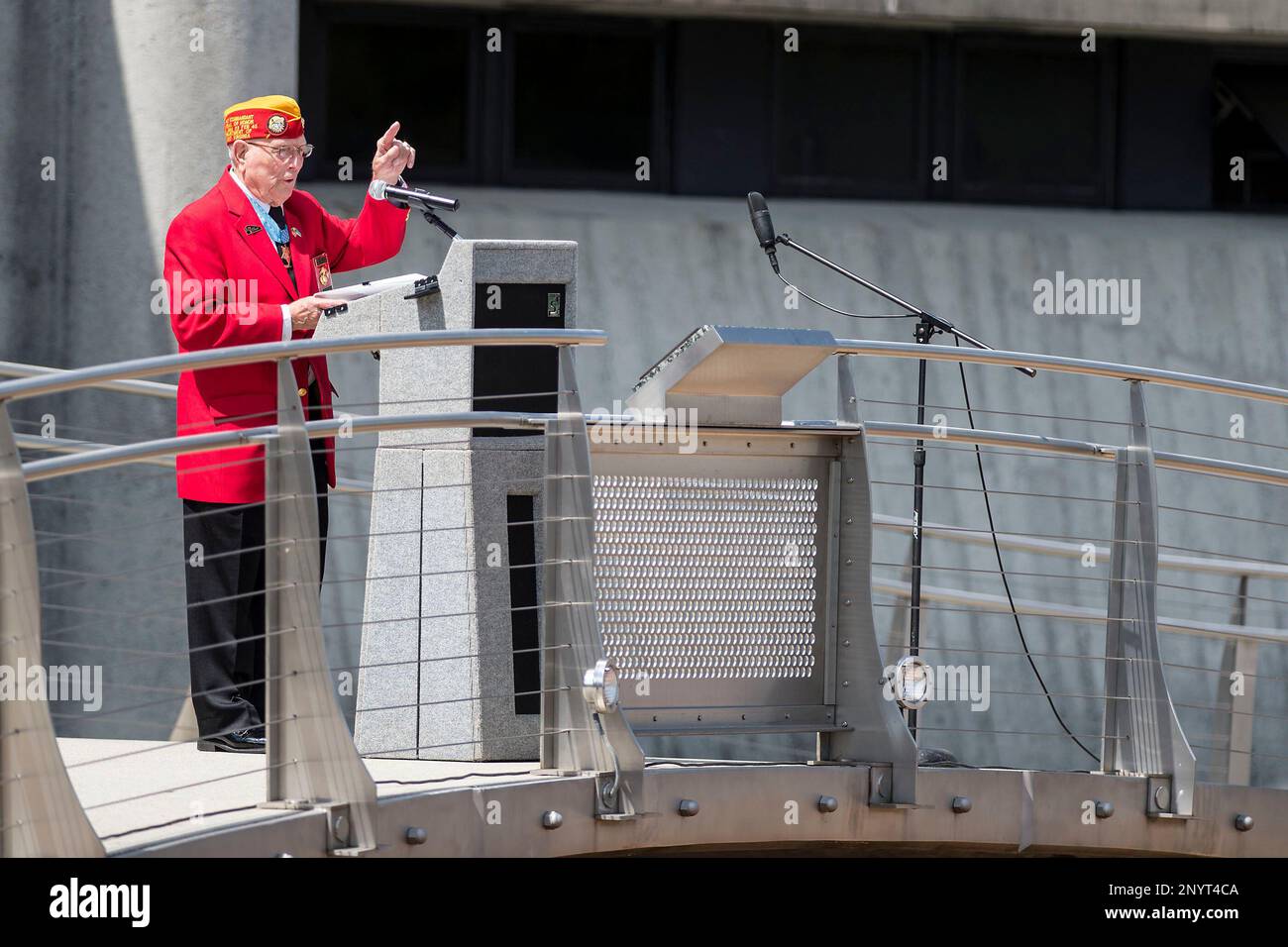WWII veteran and Medal of Honor recipient Hershel Woodrow "Woody ...