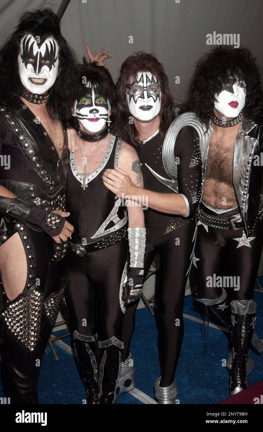 MARCH 1st 2023: KISS announces final concert dates for their End Of The ...