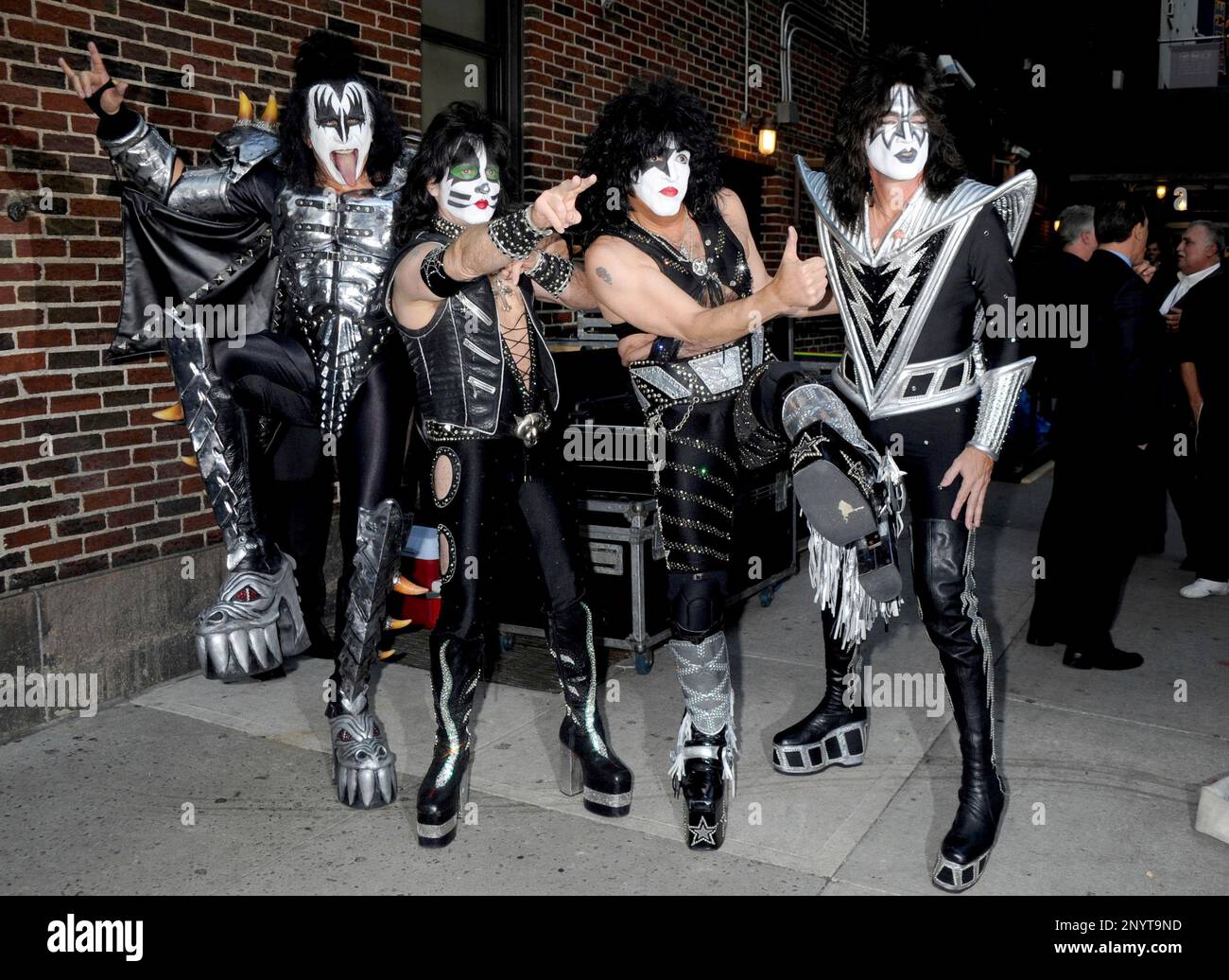 MARCH 1st 2023: KISS announces final concert dates for their End Of The ...