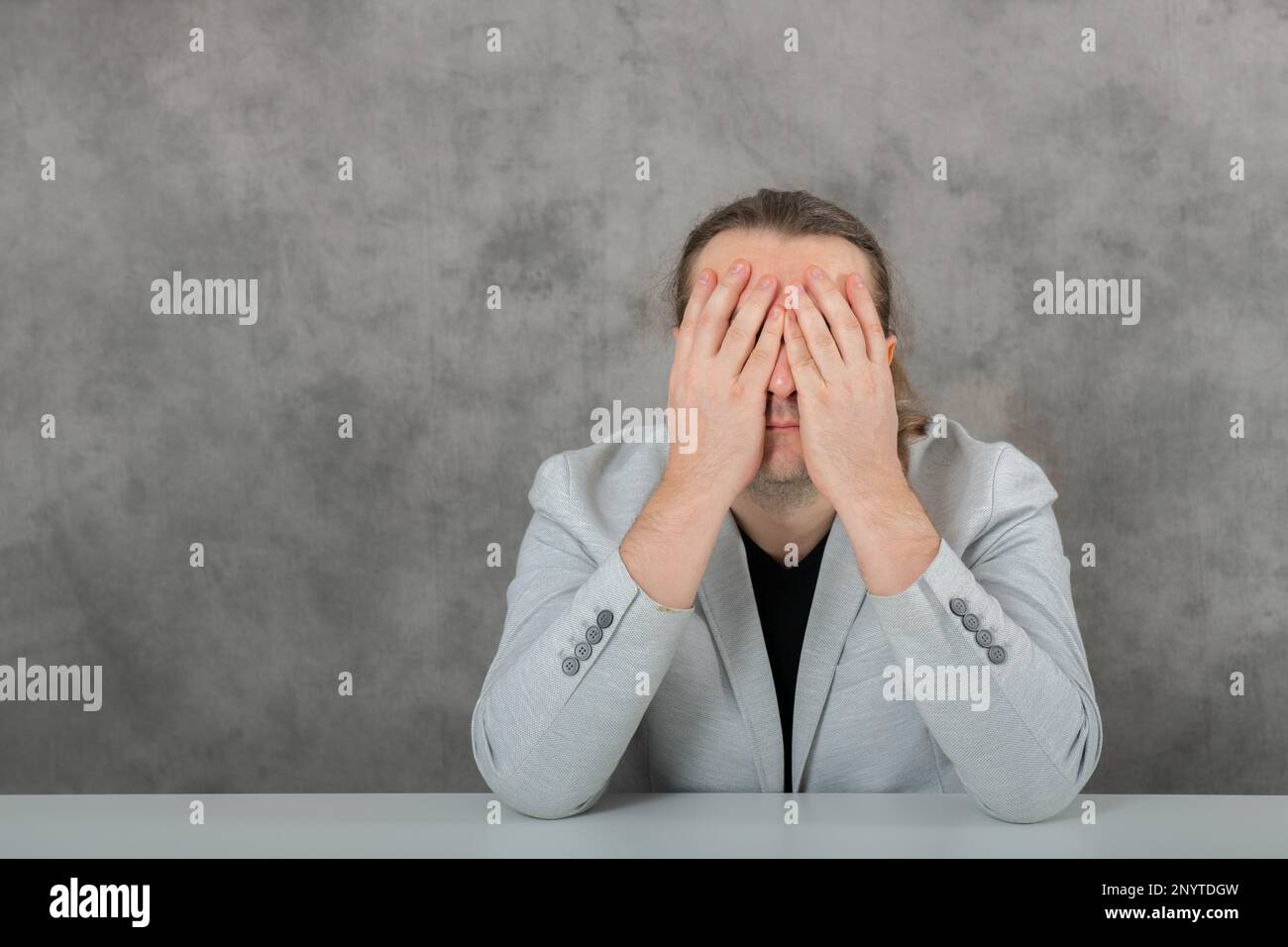 Suit covers hi-res stock photography and images - Alamy