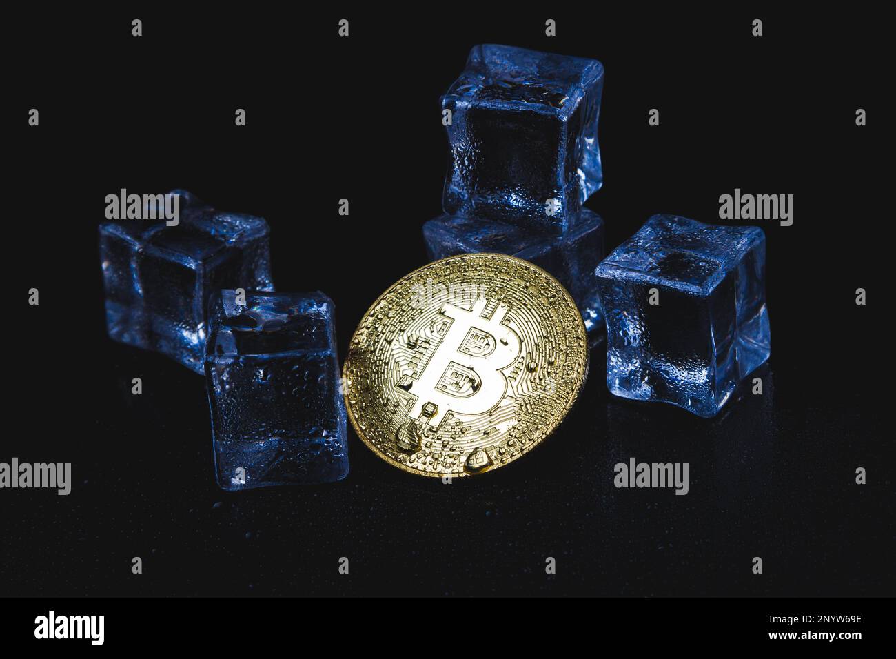 Bank accounts frozen hi-res stock photography and images - Alamy