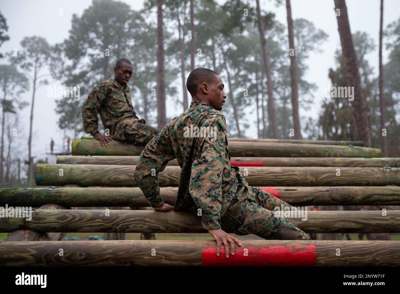 Recruits with Delta Company, 1st Recruit Training Battalion navigate ...