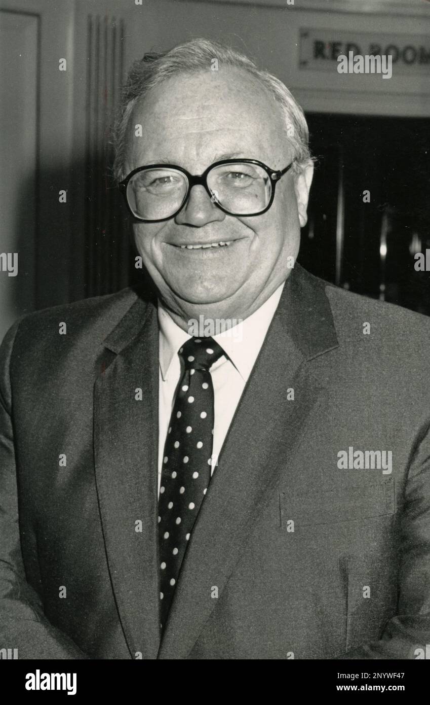 Welsh comedian and entertainer Harry Secombe, UK 1987 Stock Photo - Alamy