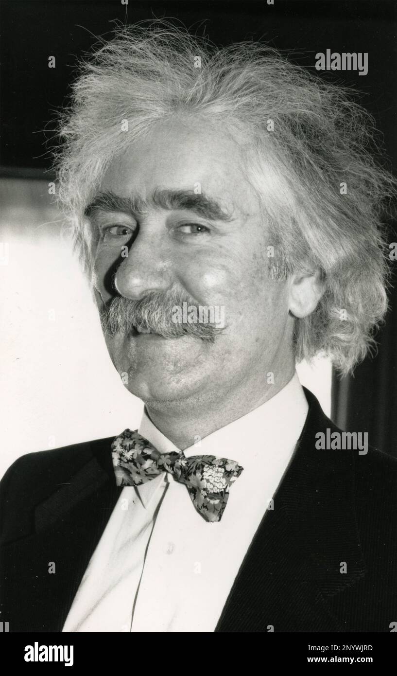 British tv actor hi-res stock photography and images - Alamy