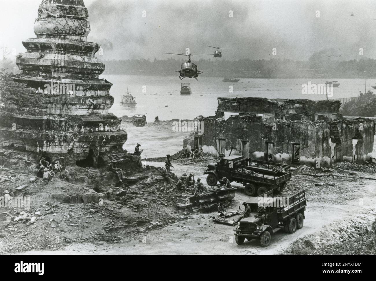 Killing fields 1984 hi-res stock photography and images - Alamy