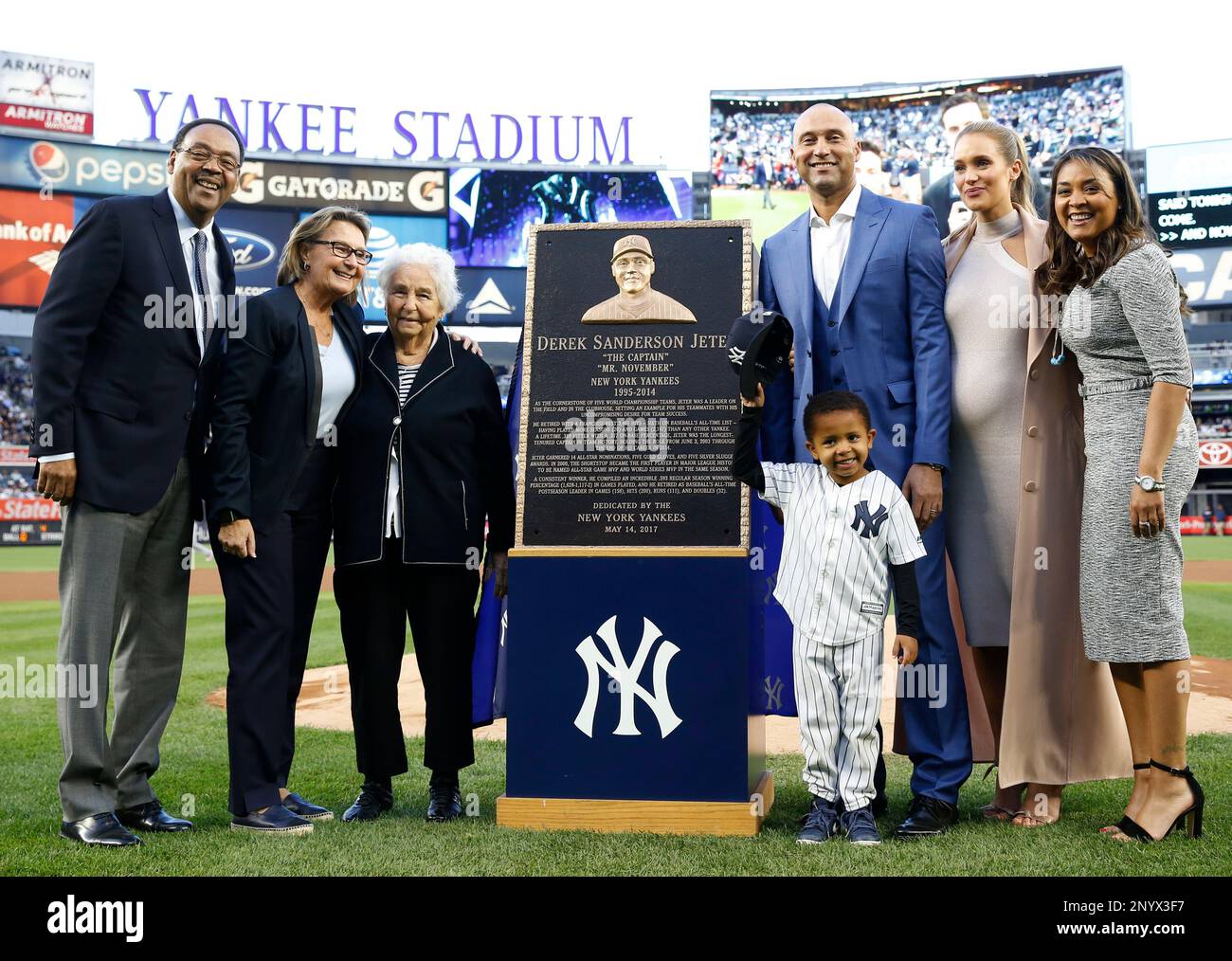 Retired New York Yankees shortstop Derek Jeter third from right, poses ...