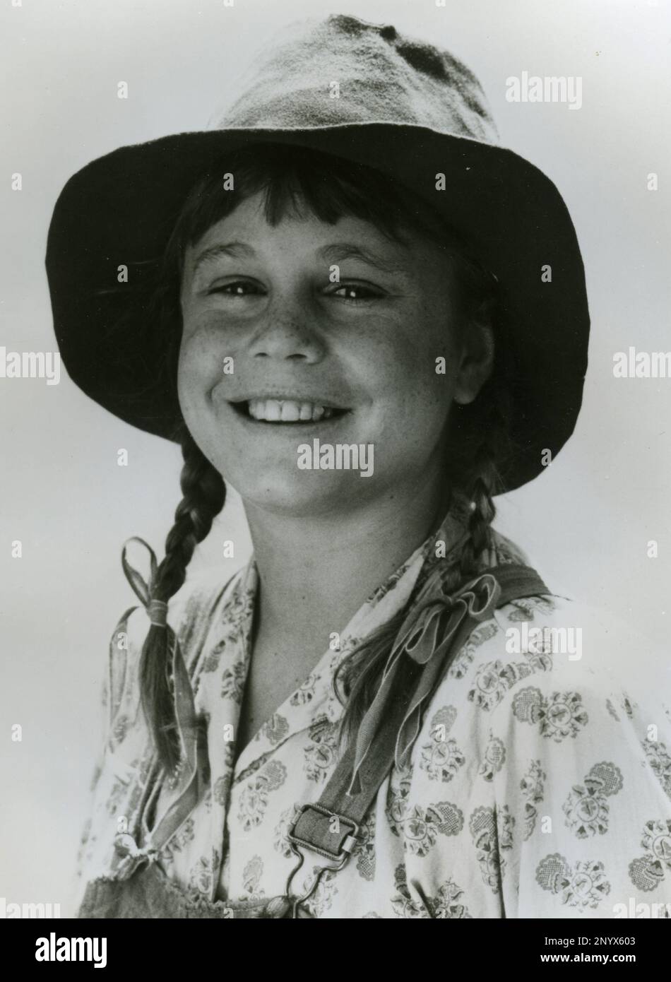 Cross film hi-res stock photography and images - Alamy