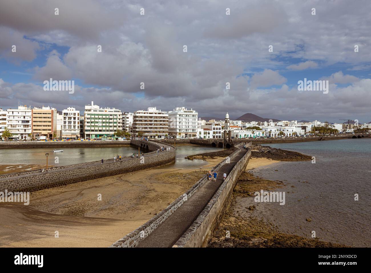 Arrecife waterfront hi-res stock photography and images - Alamy