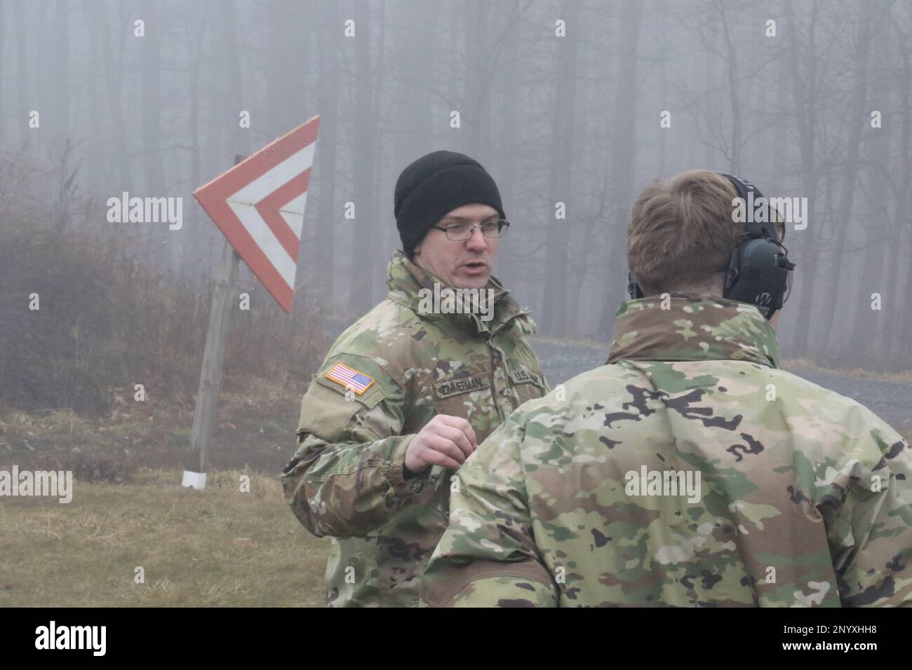 U.S. Soldiers with the Pennsylvania National Guard train with M240B ...