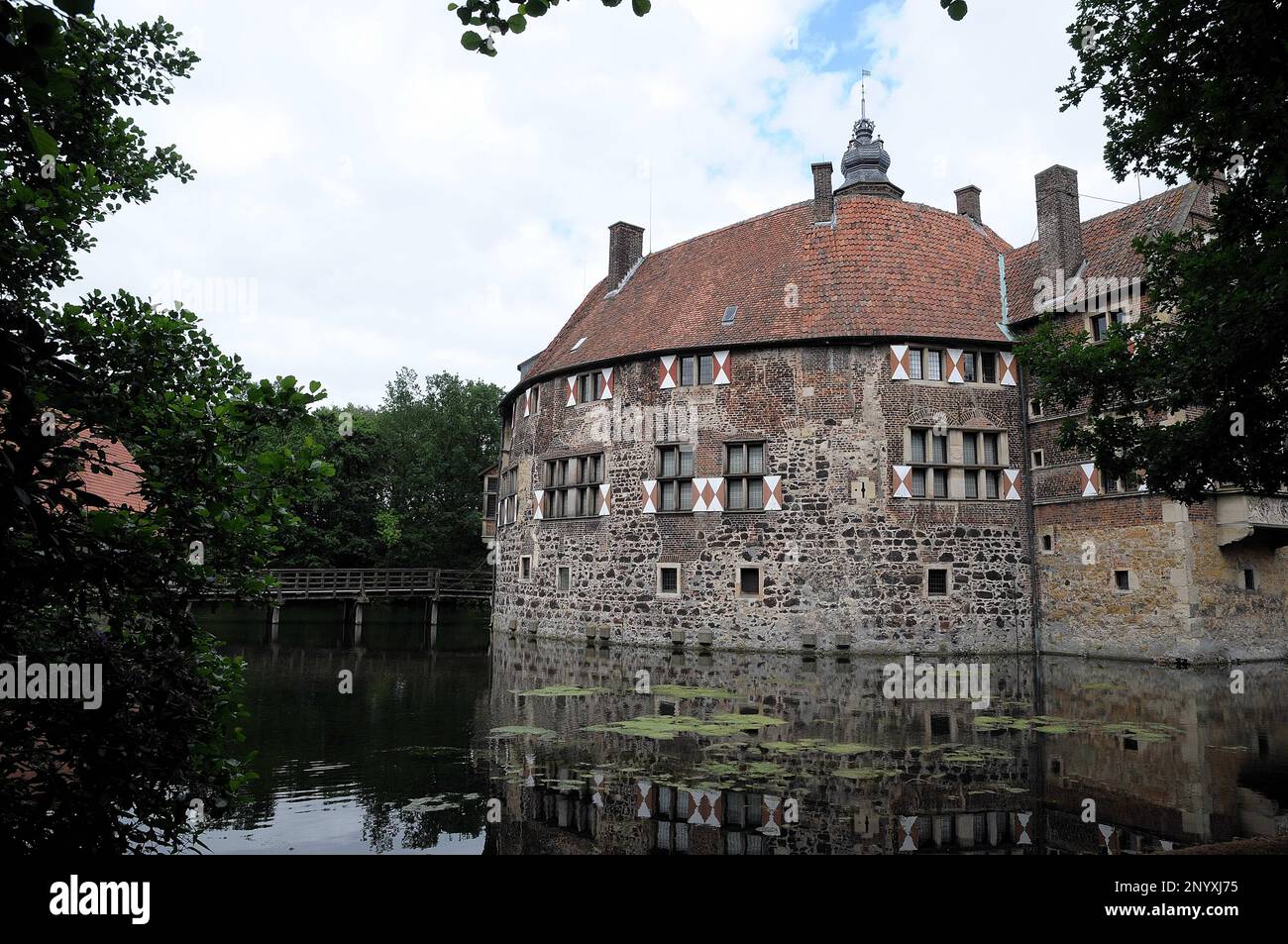 vischering castle in germany Stock Photo - Alamy