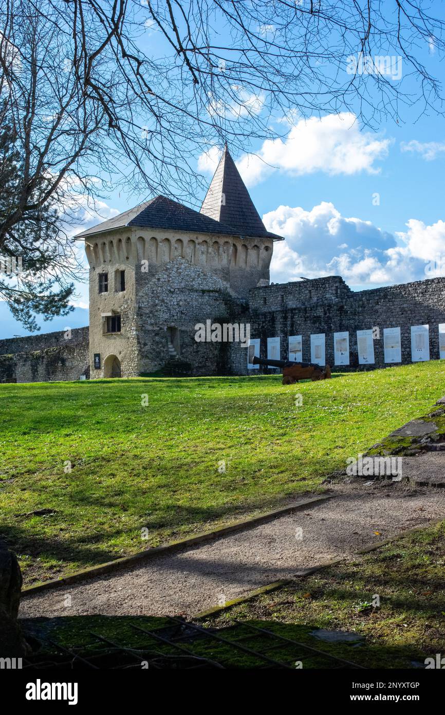 Ostrozac castle, castle lake from Disney stories. Beautiful ...