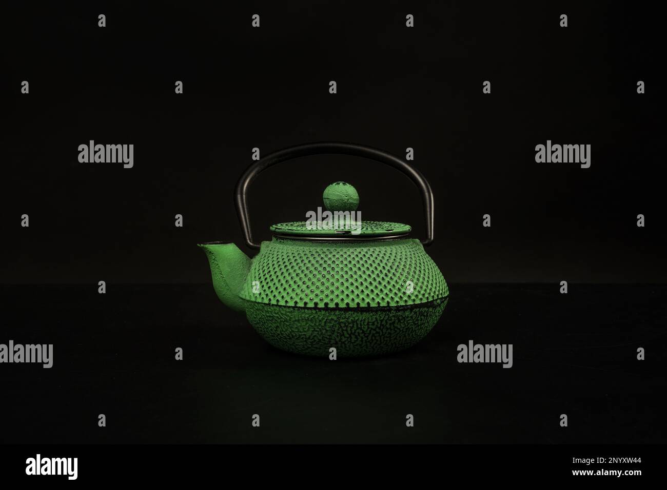 Old iron kettle cartoon hi-res stock photography and images - Alamy