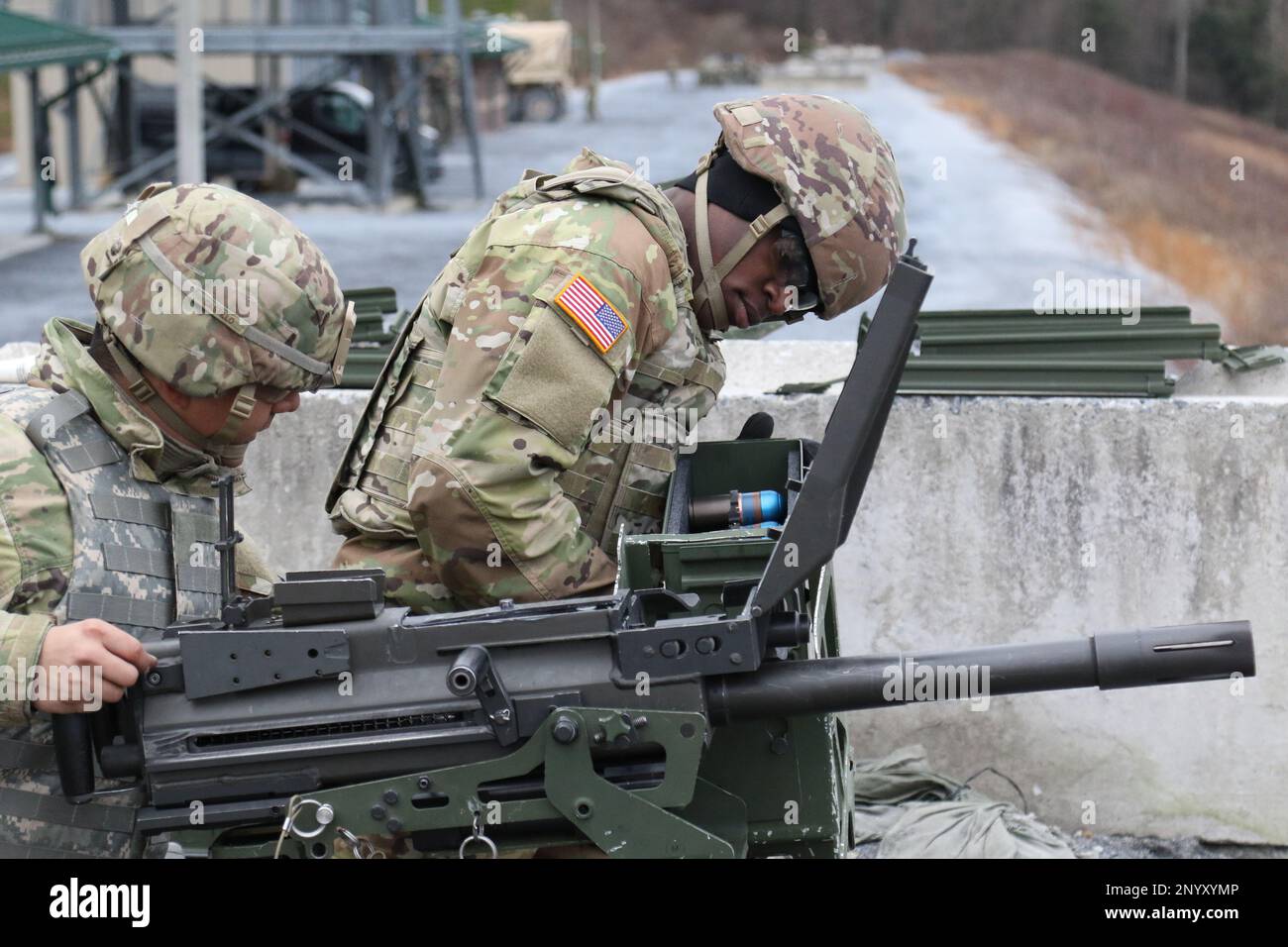 U.S. Soldiers with the Pennsylvania National Guard train with Mark 19 ...