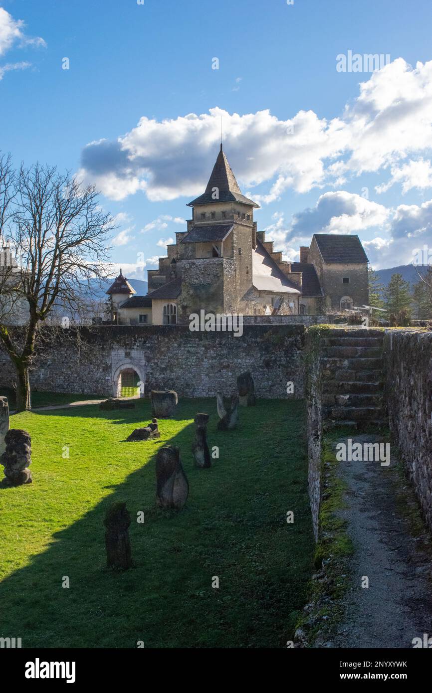 Ostrozac castle, castle lake from Disney stories. Beautiful ...