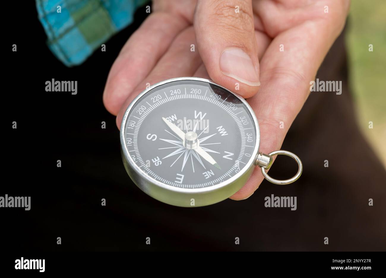 Simple compass rose hi-res stock photography and images - Alamy