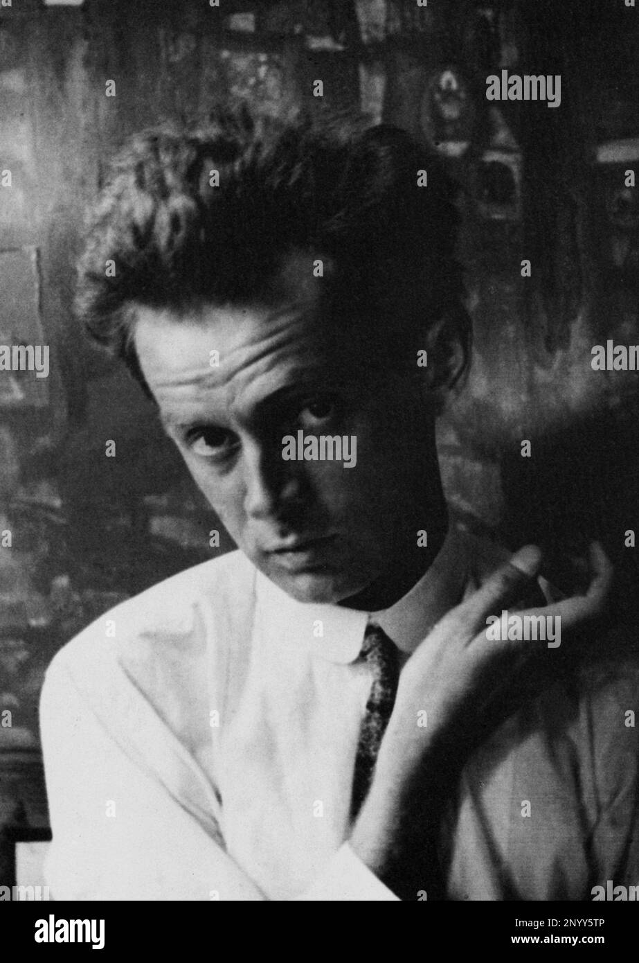 1915 : The expressionist austrian painter EGON SCHIELE ( Tulln 1890 ...