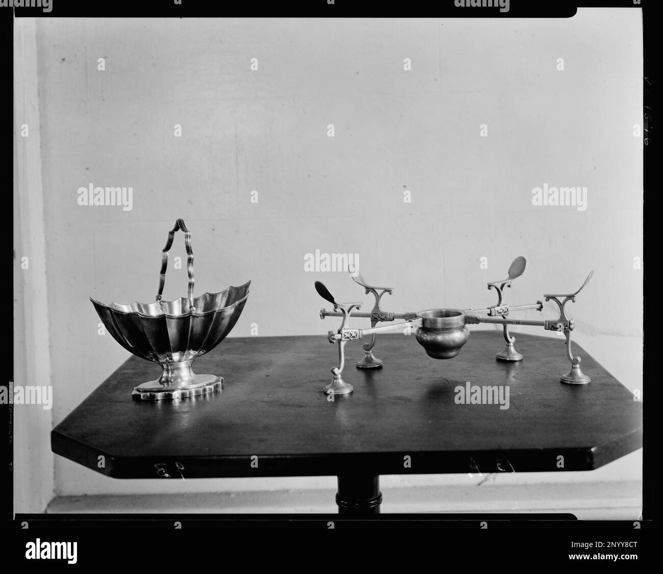 Shirley plantation Black and White Stock Photos & Images - Alamy