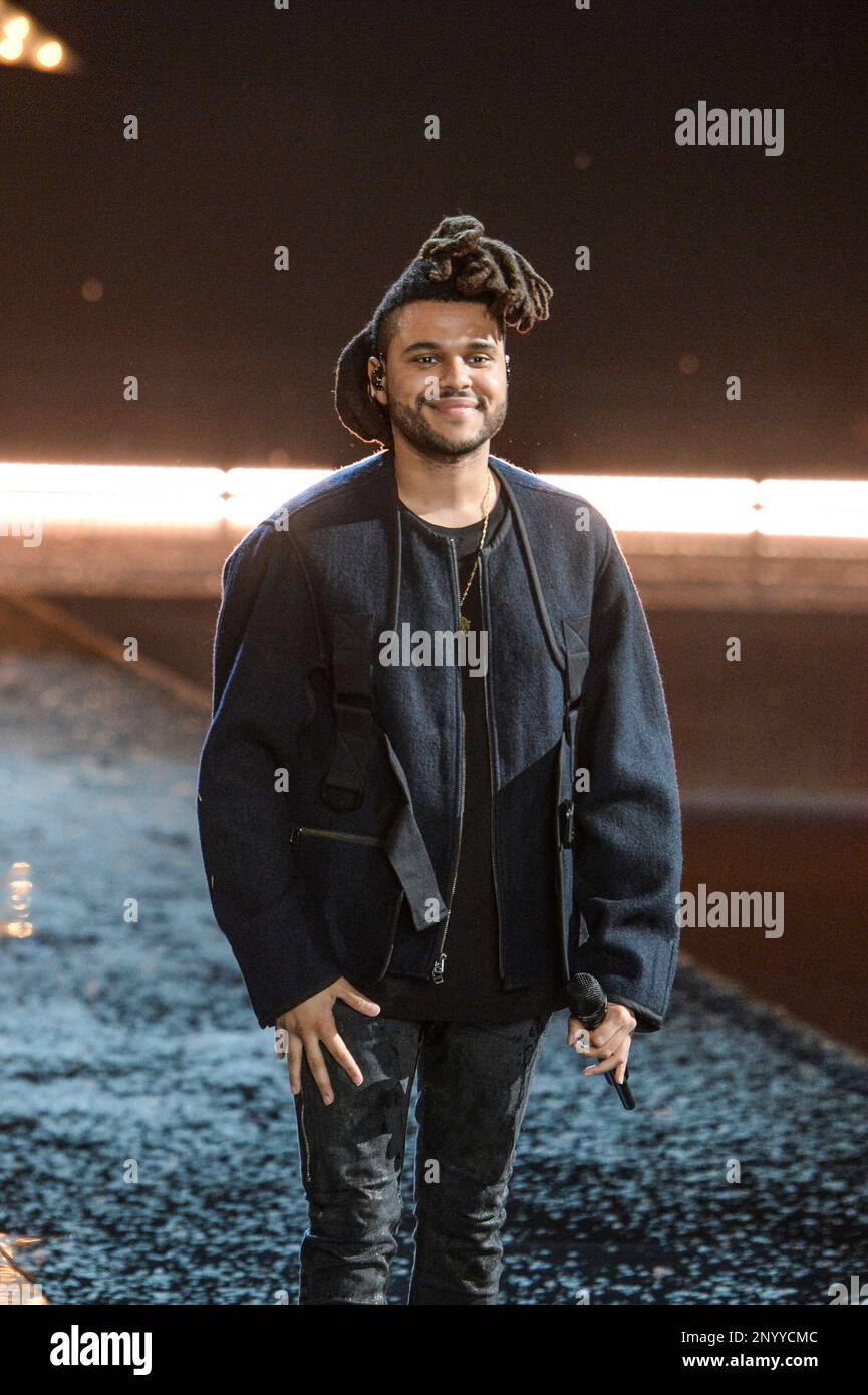 The Weeknd walks the runway for The 2015 Victoria's Secret Fashion Show ...
