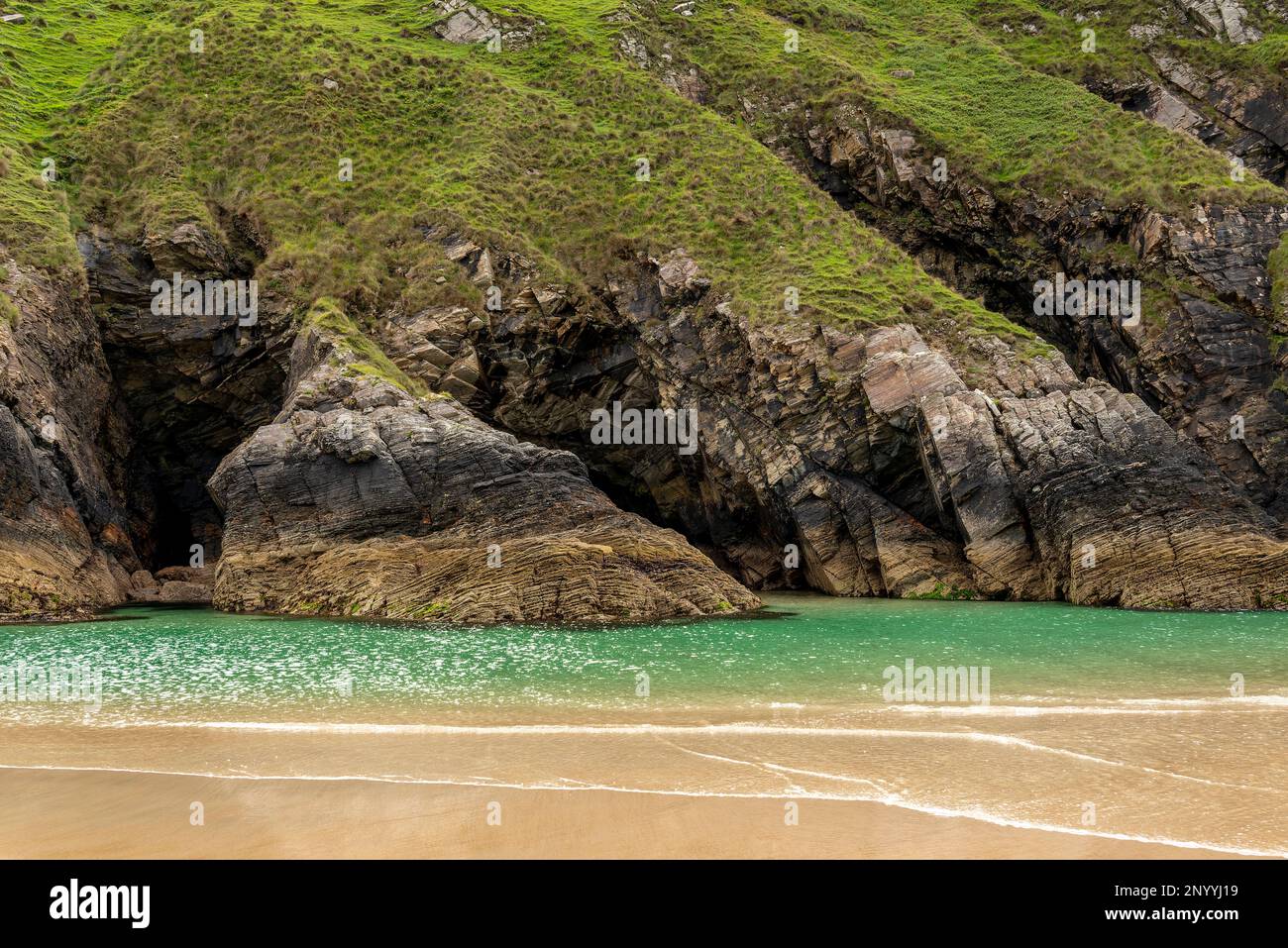 Scenic view of the famous tidal caves at Maghera beach, County Donegal ...