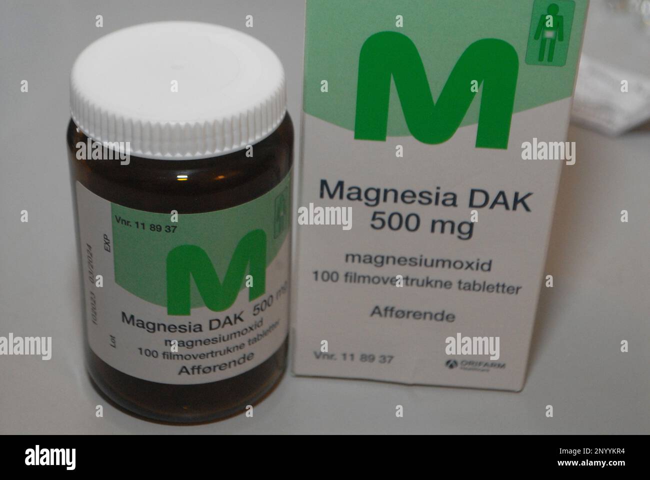 Magnesia dak tablets hi-res stock photography and images - Alamy