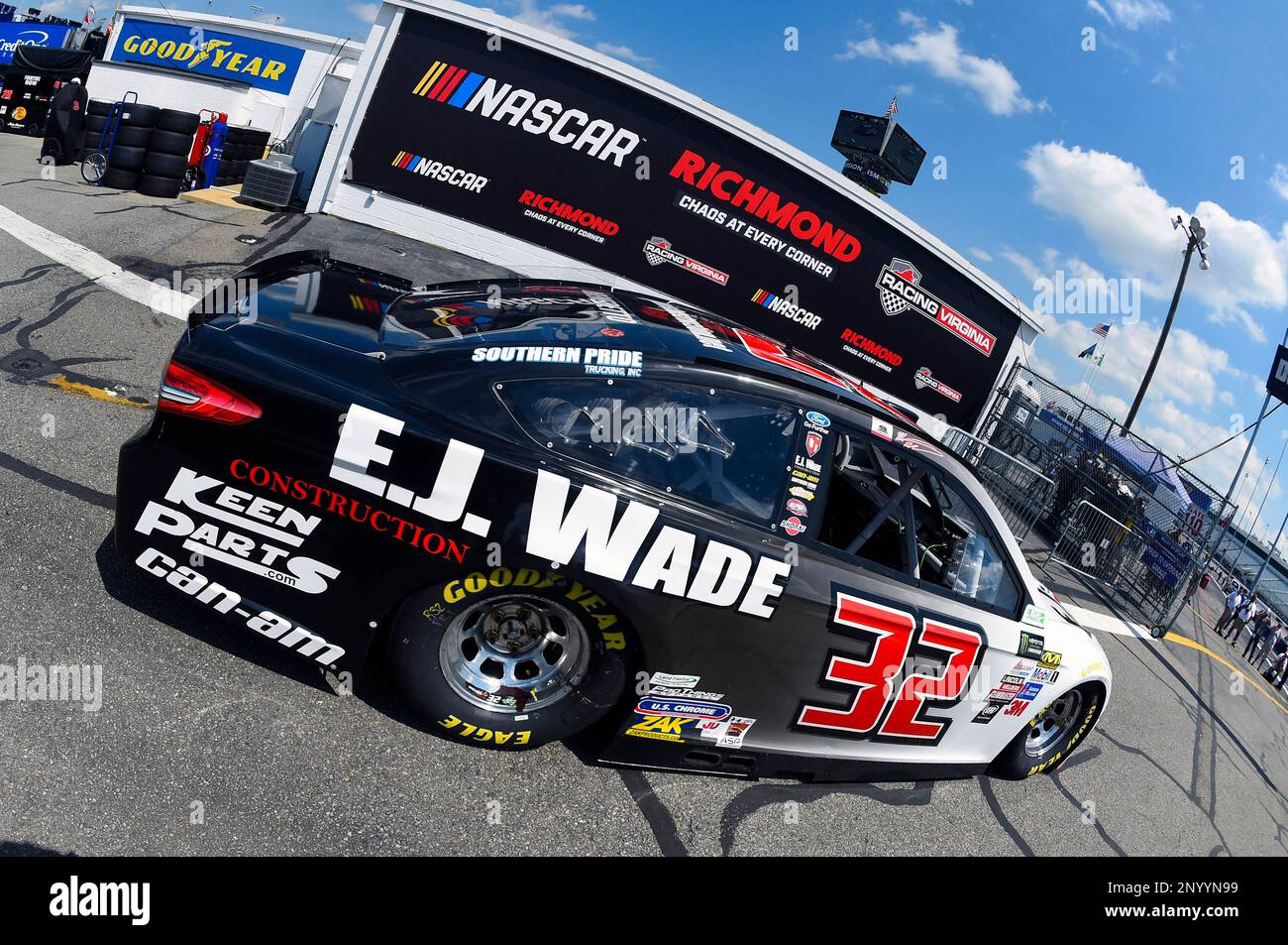 Matt DiBenedetto, GO FAS Racing, EJ Wade Construction Ford Fusion ...