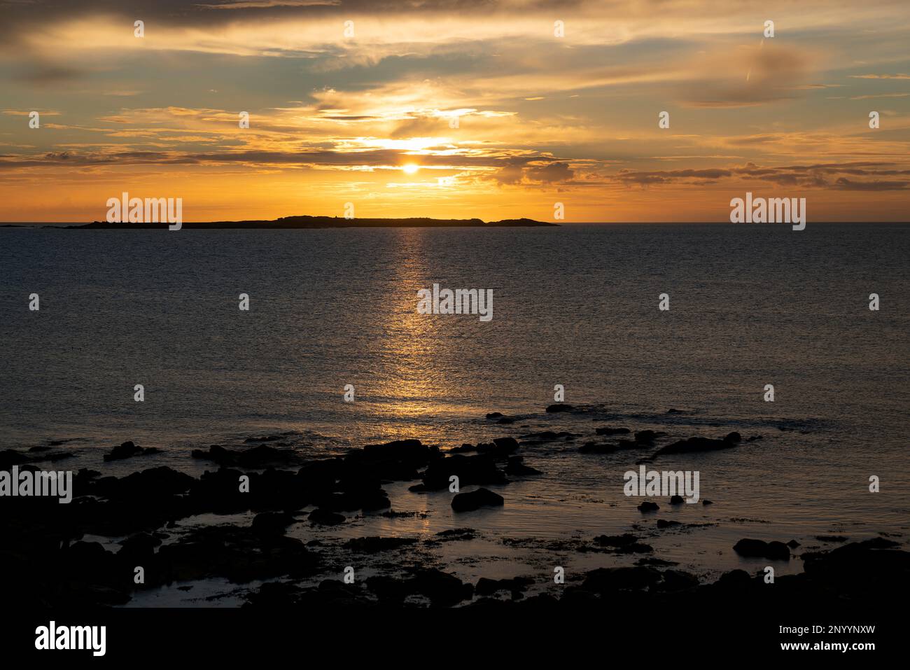 Picturesque sunset over the Atlantic Ocean at Cross Abbey, Mullet ...