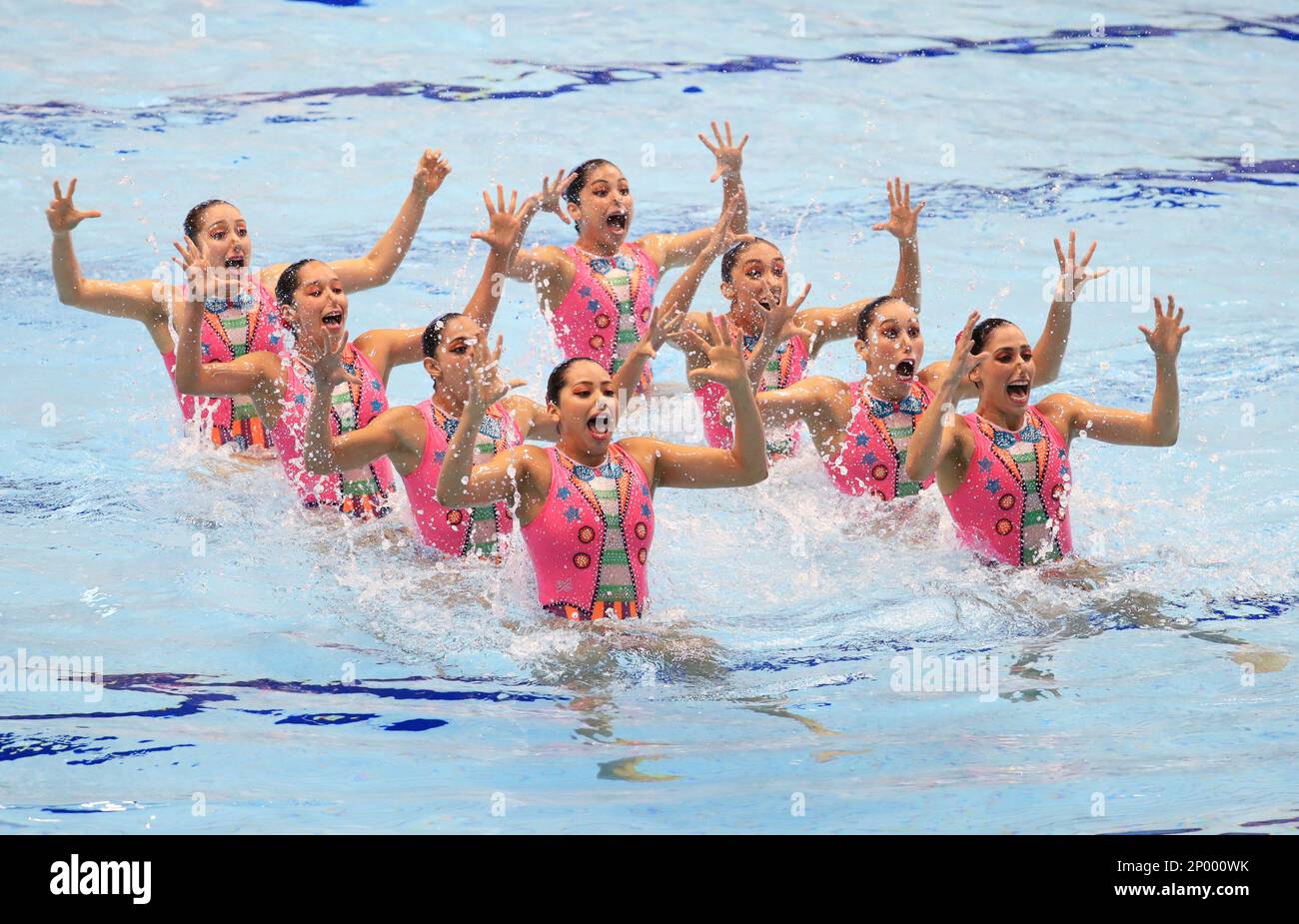 Mexico's synchronized swim team performs its free routine during Japan ...