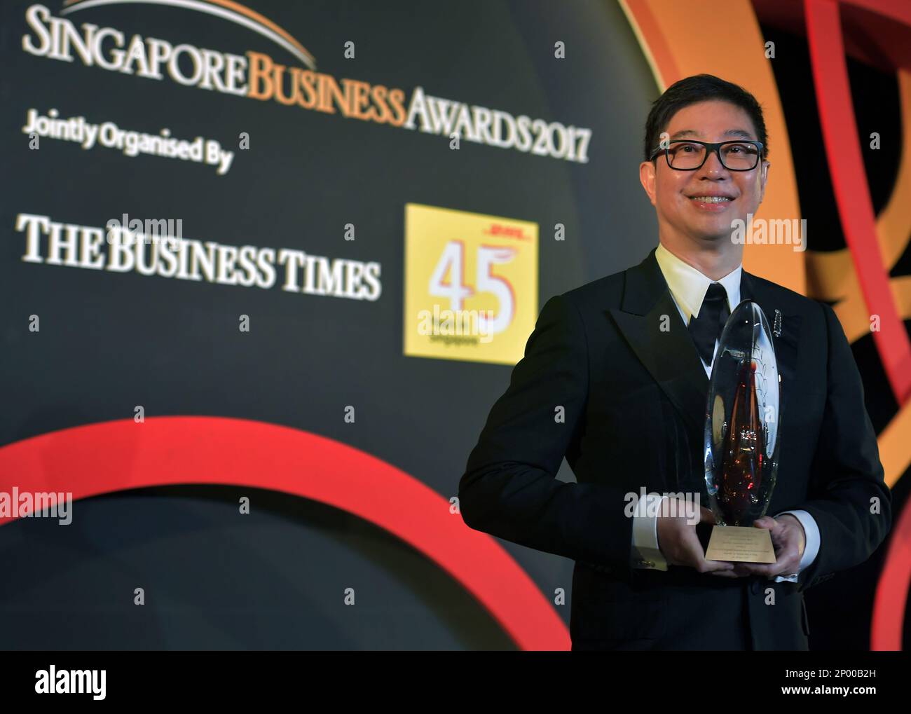 Outstanding Overseas Executive of the year 2016, Mr Quek Chin Yeow ...