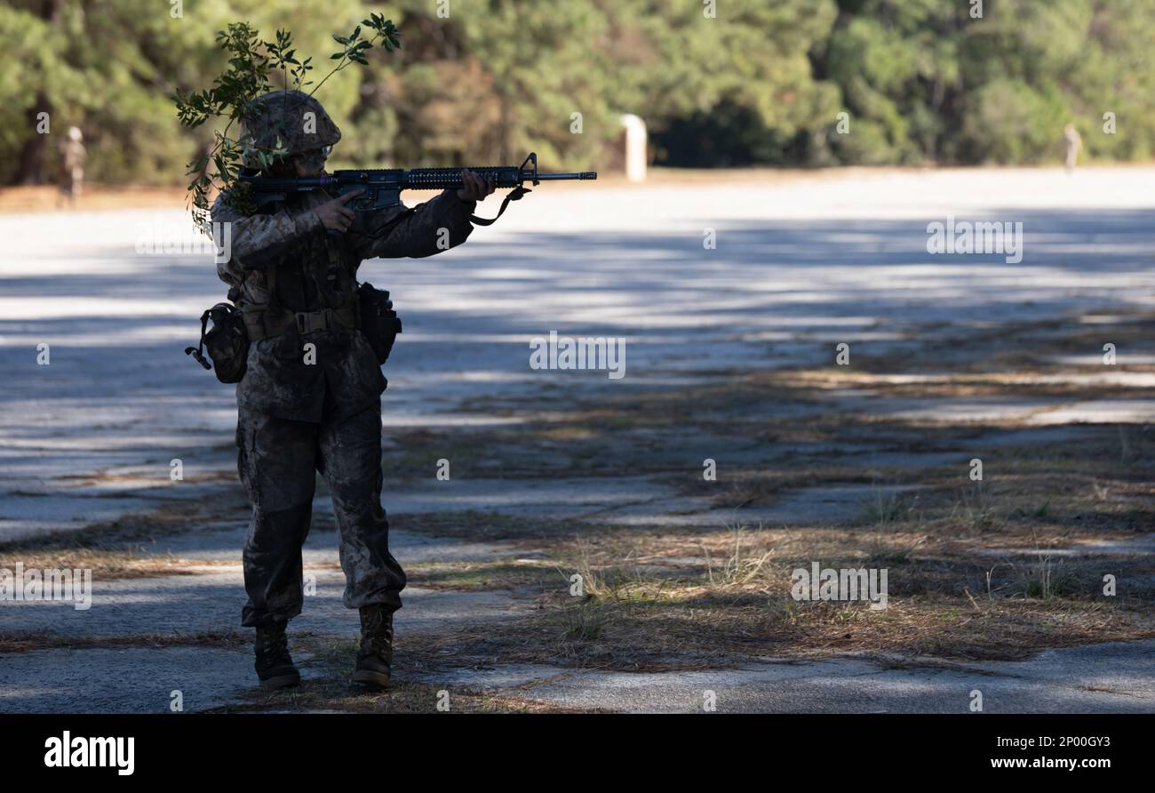 Recruits with Kilo Company, 3rd Recruit Training Battalion, take on the ...
