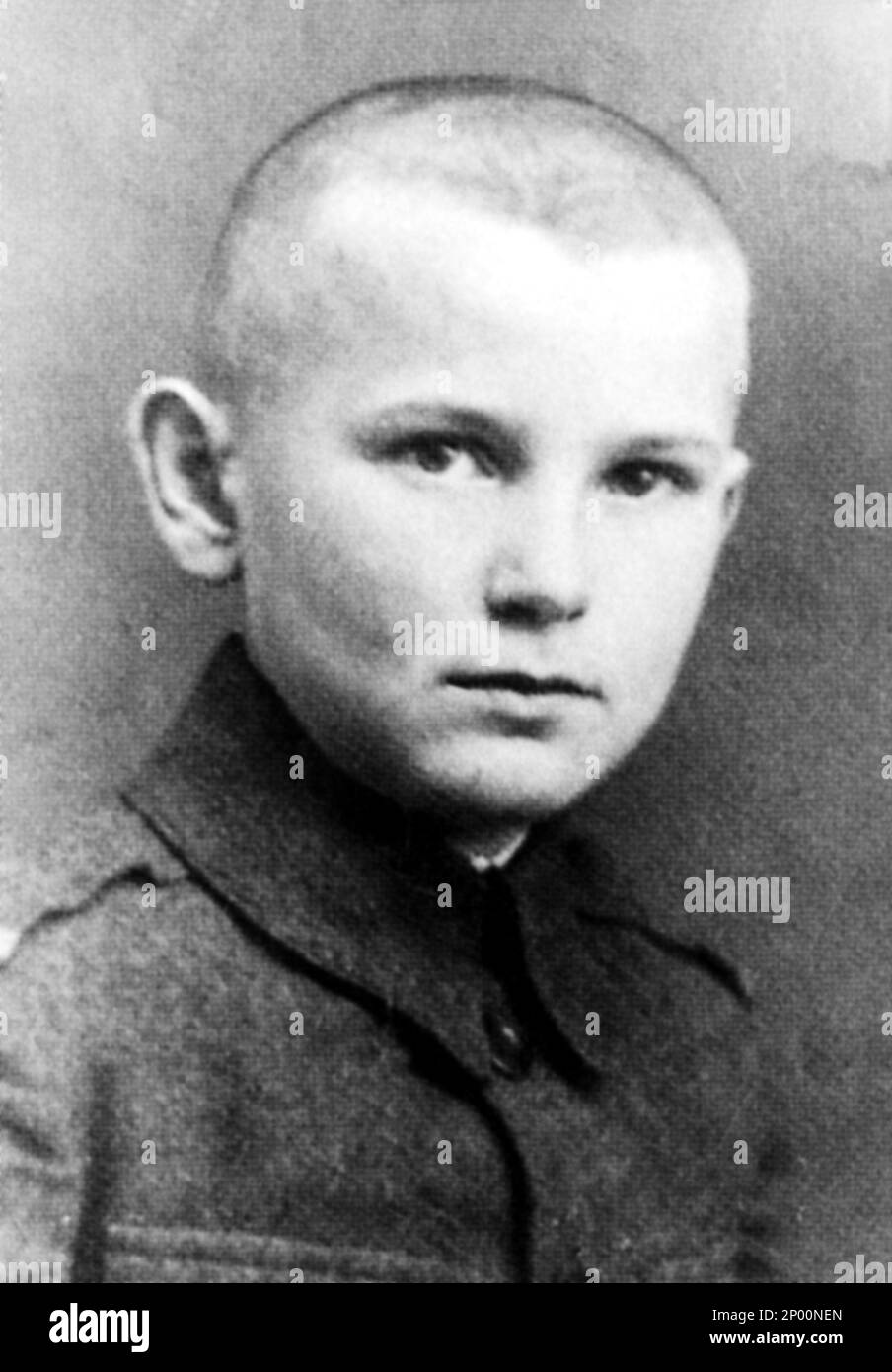 1932 , Kracov , Poland : Karol Josef WOJTYLA ( 1920 - 2005 ) , 12 year ...