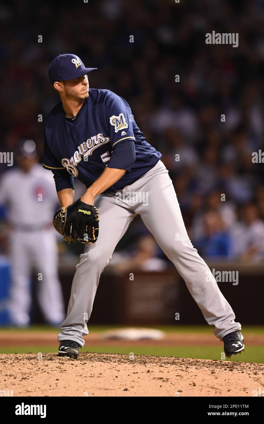 CHICAGO, IL - APRIL 18: Milwaukee Brewers relief pitcher Oliver Drake ...