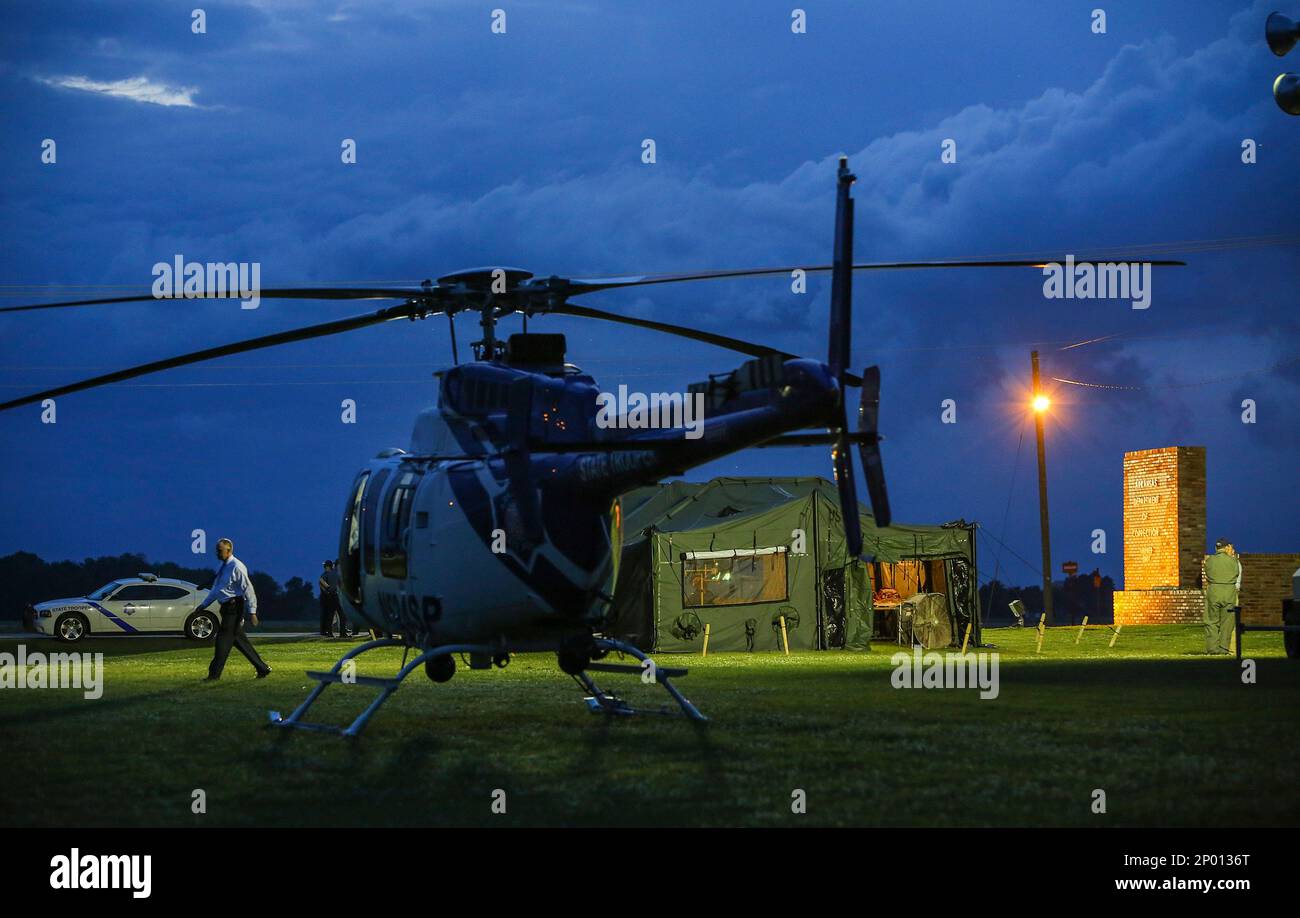 In this Monday evening, April 17, 2017 photo, an Arkansas State Police ...