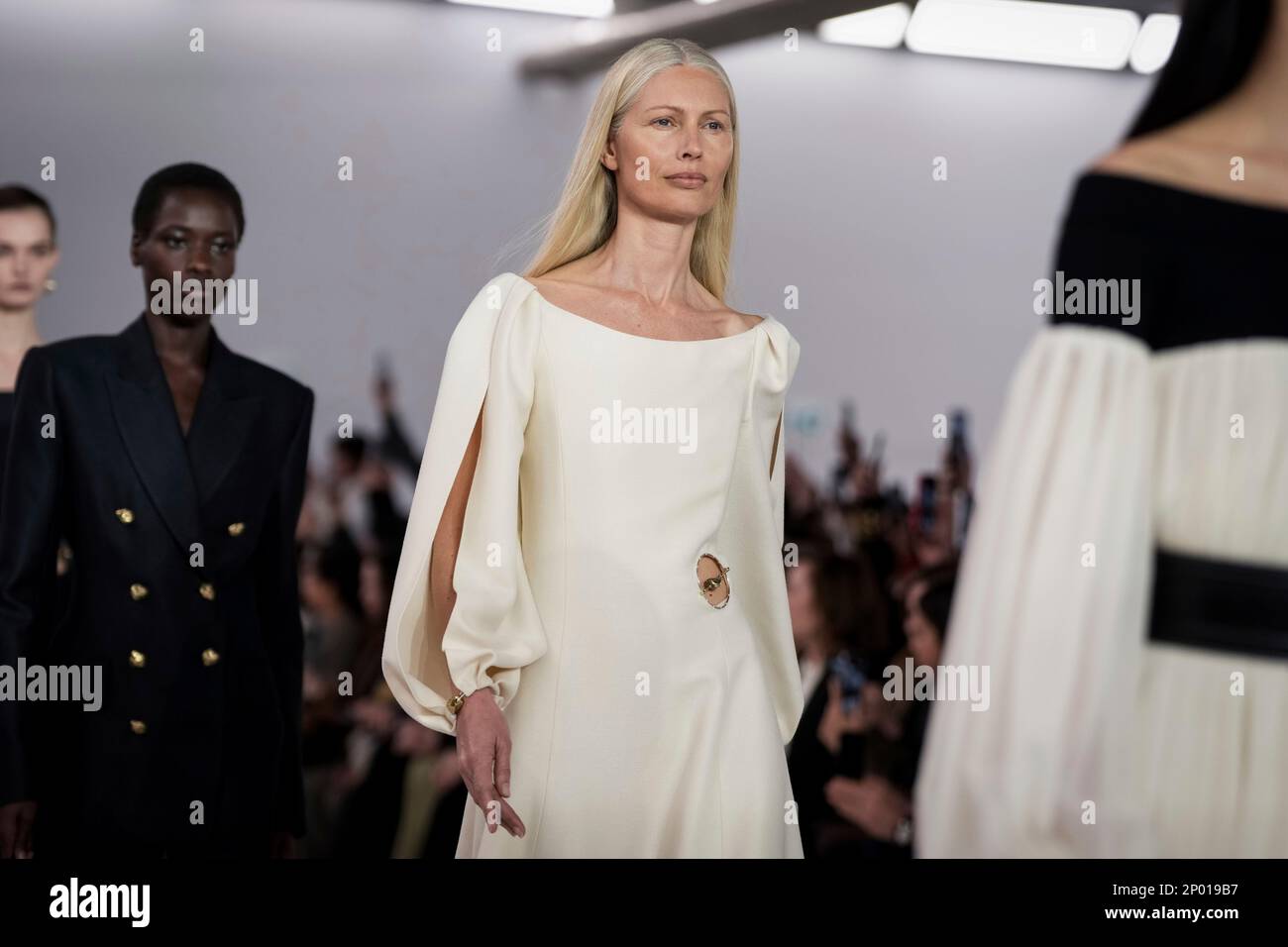 Models wear creations for the Chloe Fall/Winter 2023-2024 ready-to-wear ...