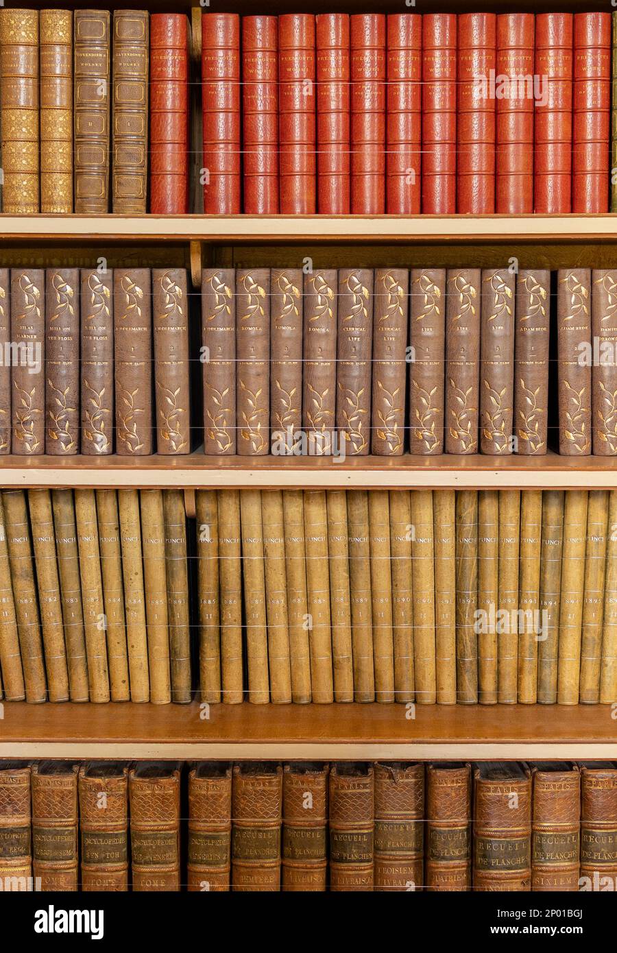 Read books list collection hi-res stock photography and images - Alamy