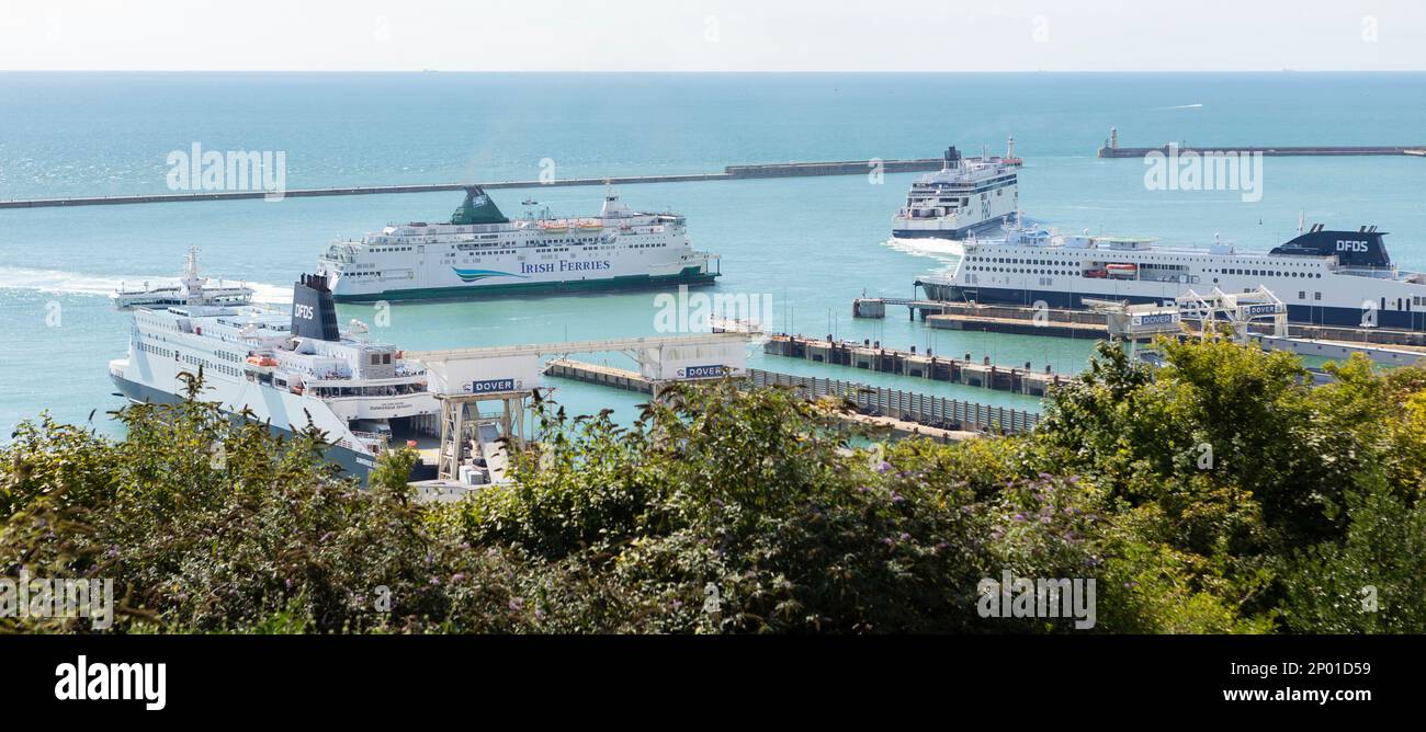 Cross channel ferries hi-res stock photography and images - Alamy
