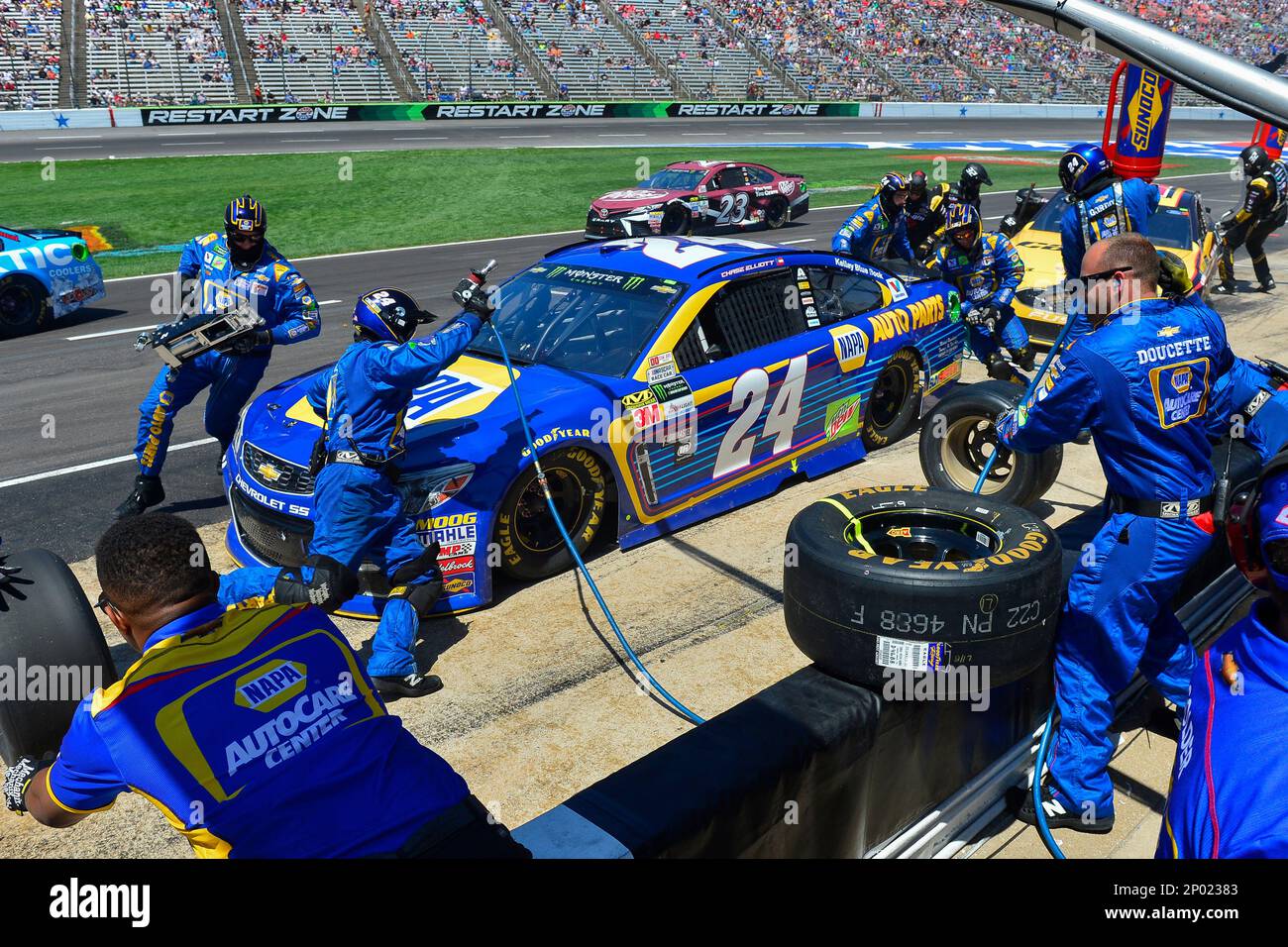 Chase Elliott makes a pit stop during the Monster Energy NASCAR Cup ...