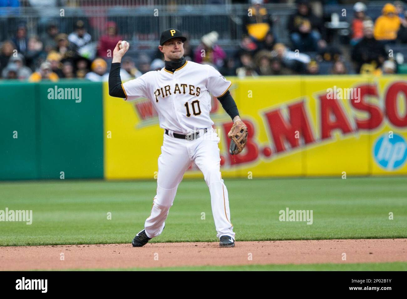 PITTSBURGH, PA - APRIL 07: Pittsburgh Pirates Shortstop Jordy Mercer ...