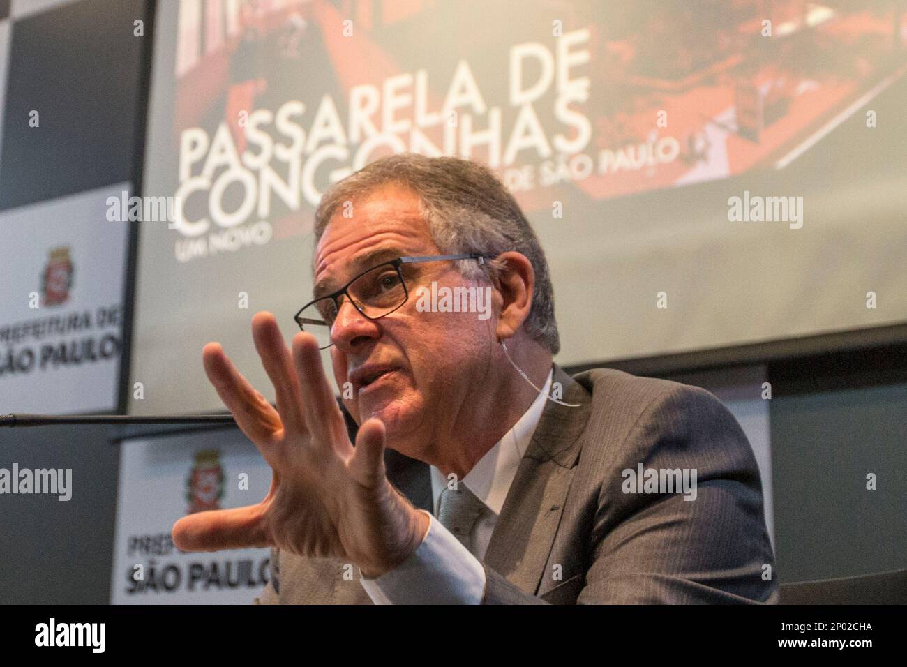SP - Sao Paulo - 07/04/2017 - Apresentação da nova passarela de ...